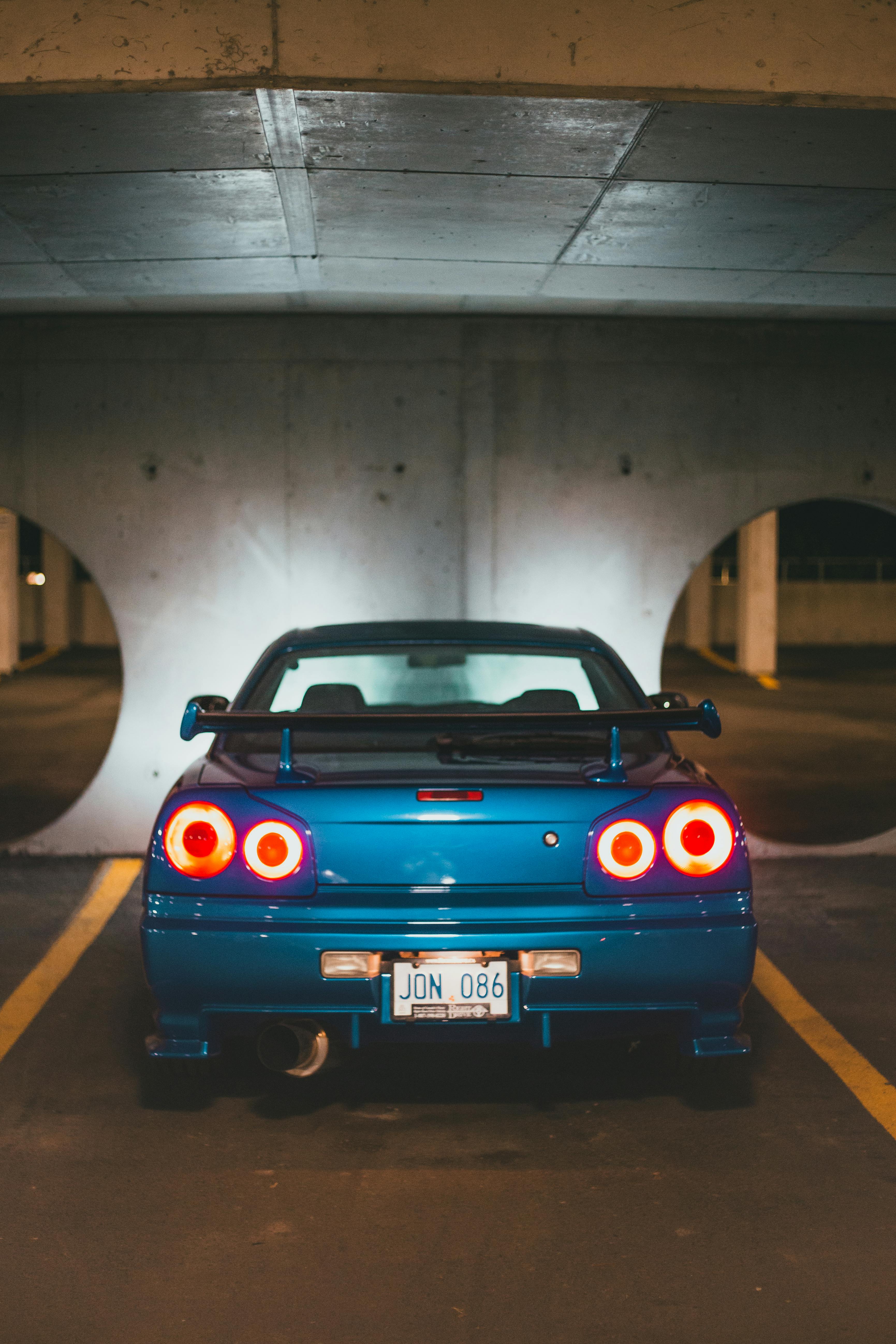 Back of Nissan Skyline · Free Stock Photo