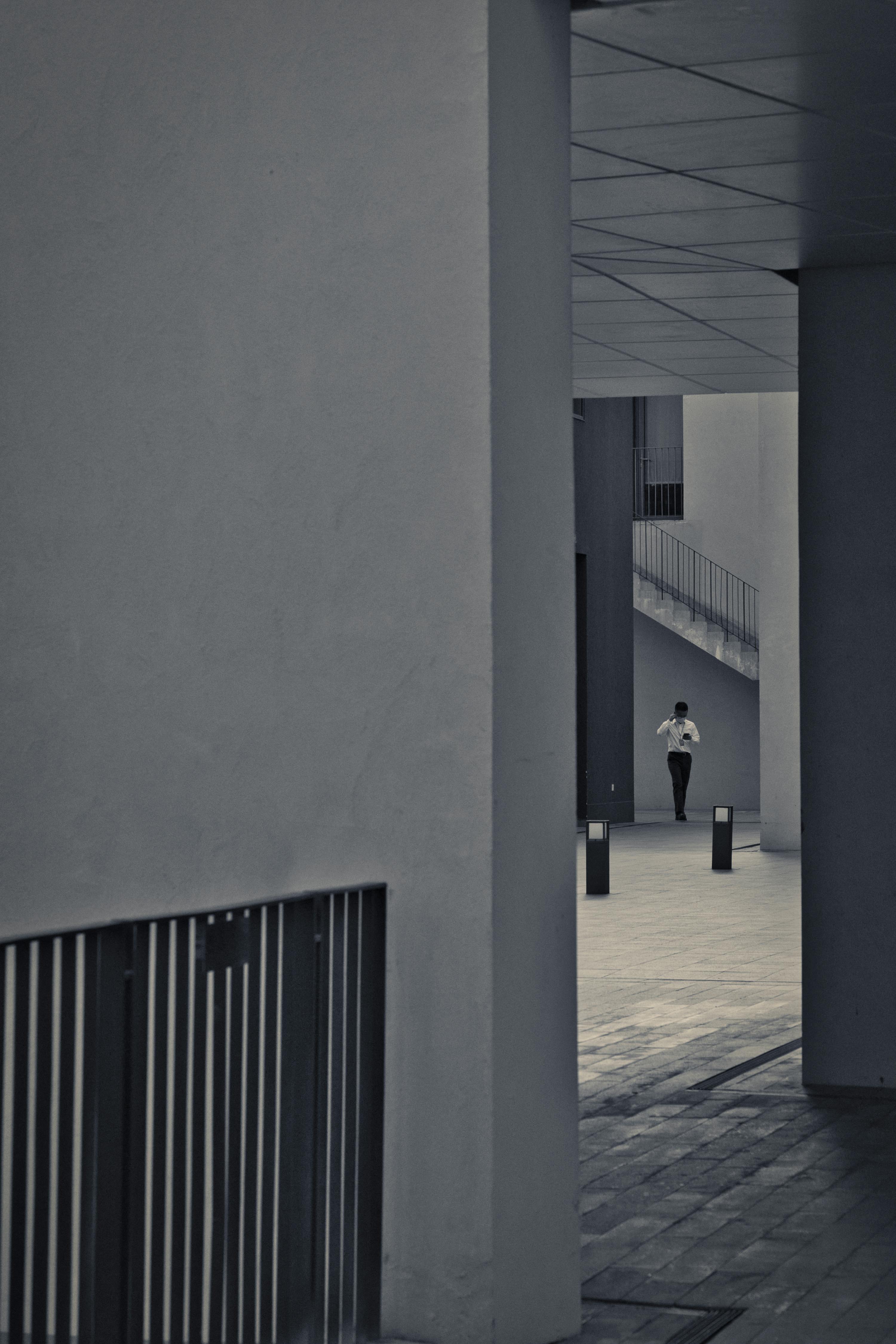 Triangular Roofing Near a Monument · Free Stock Photo