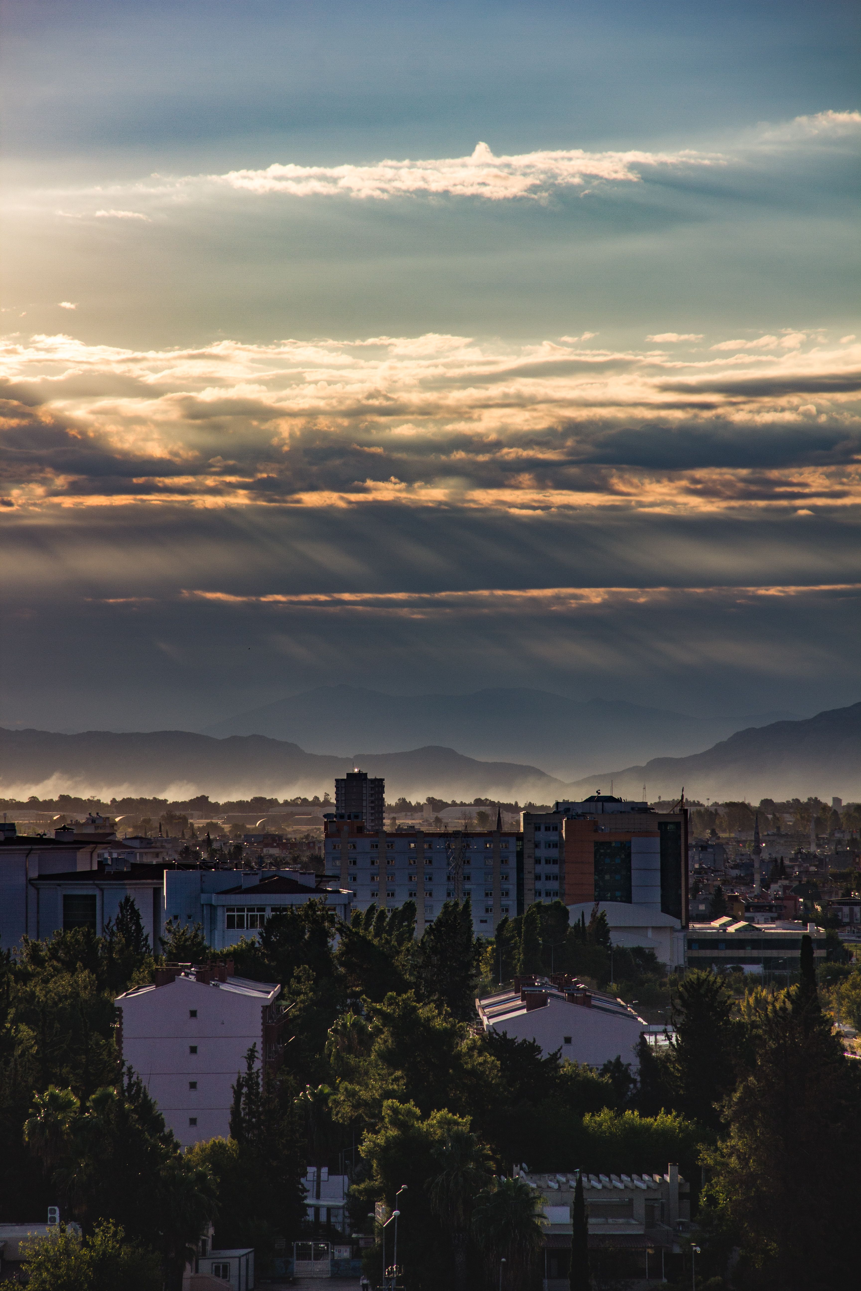 A City Under a Cloudy Sky · Free Stock Photo