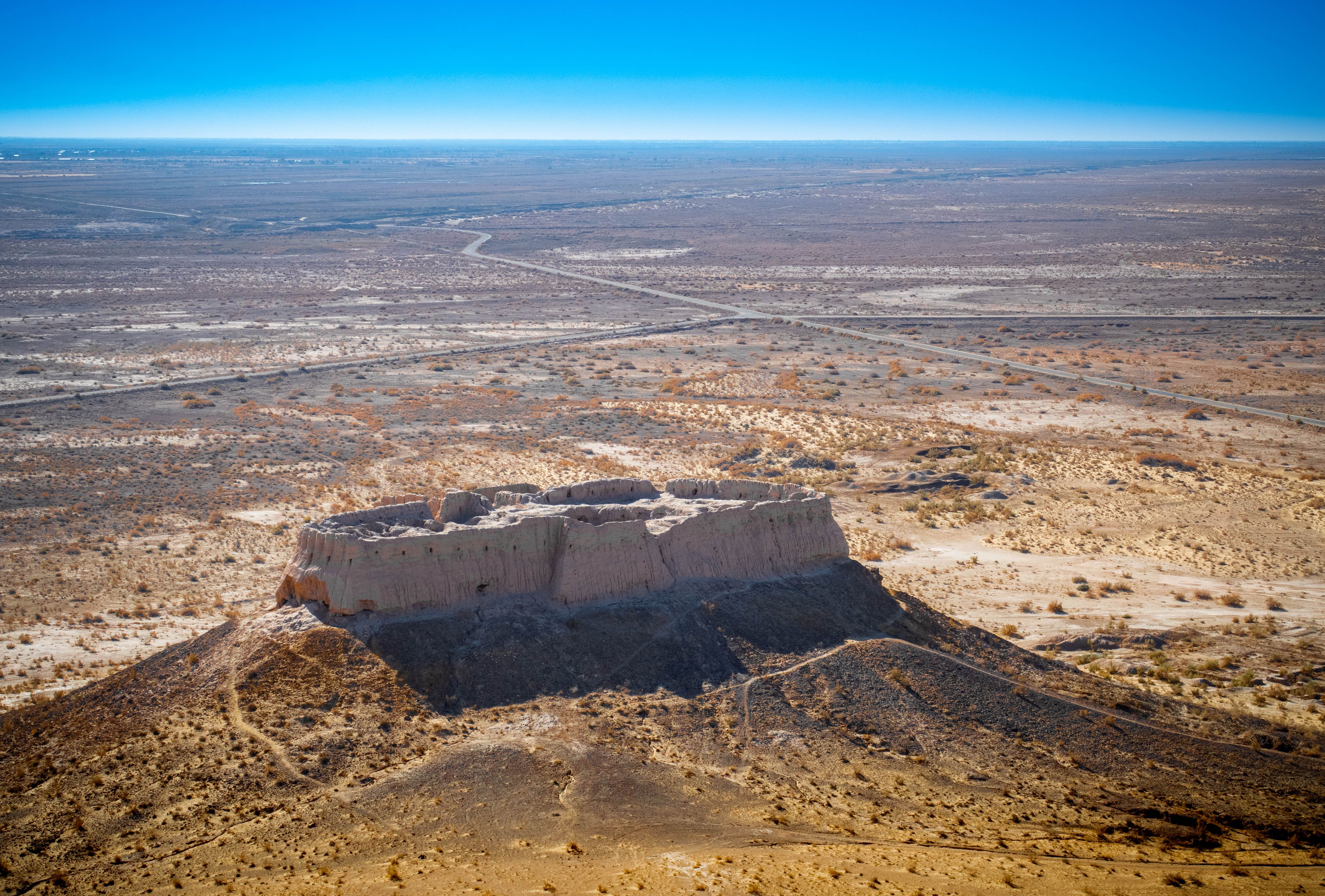 Rock Formation on Desert · Free Stock Photo