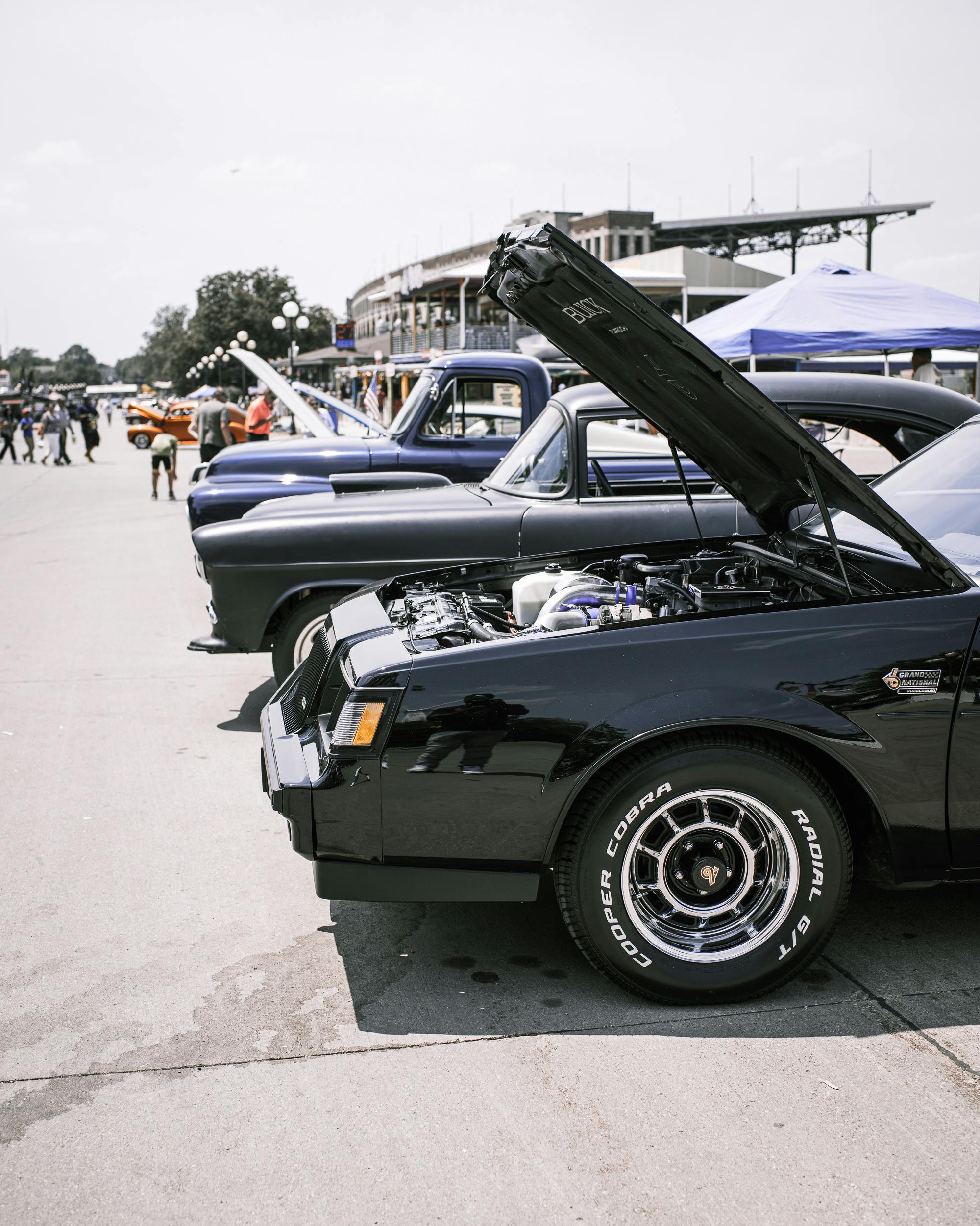 Open Hoods Photos, Download The BEST Free Open Hoods Stock Photos & HD ...