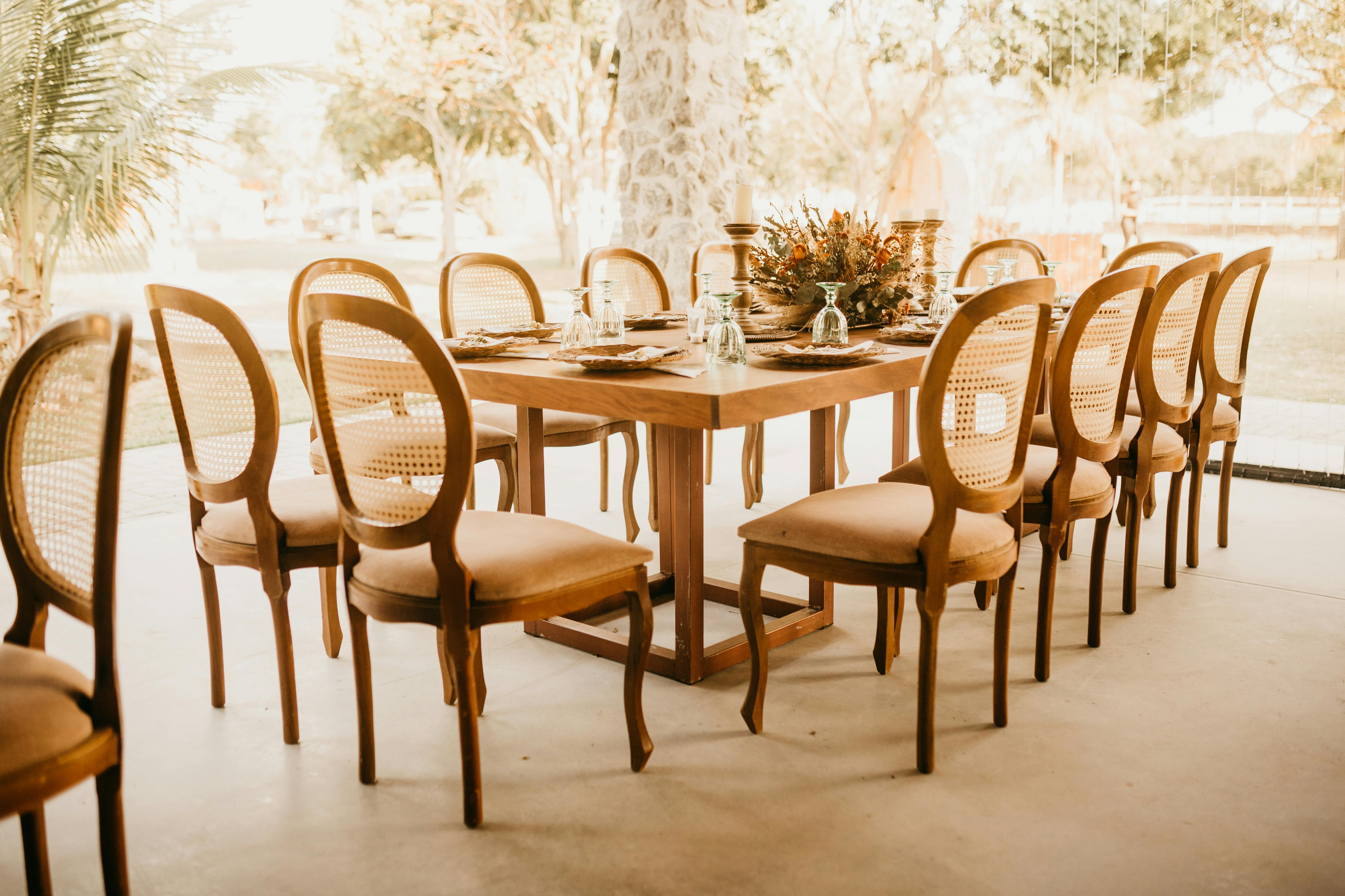 Empty Plates On Table Photos, Download The BEST Free Empty Plates On ...