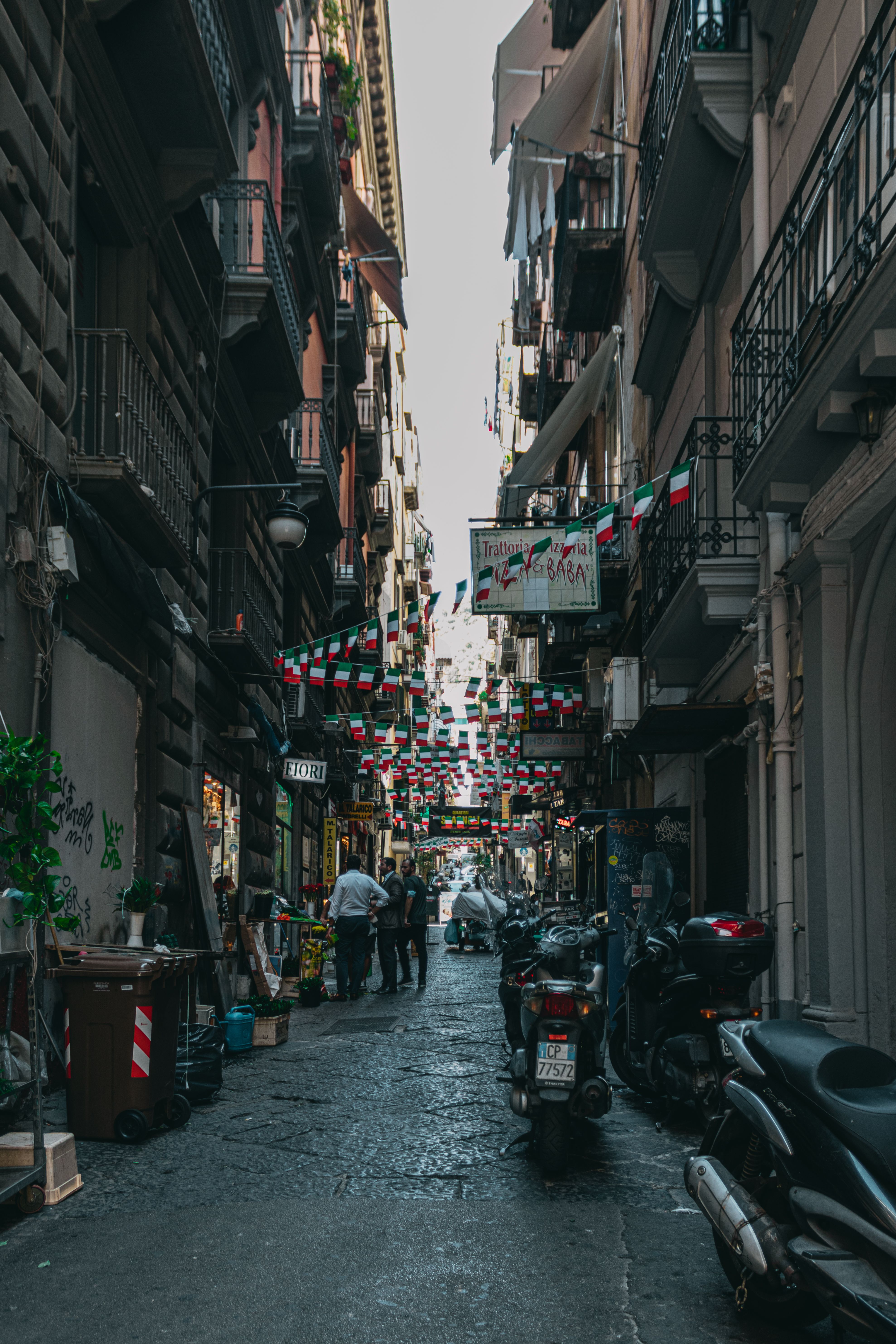 Narrow Pathway Between Houses · Free Stock Photo