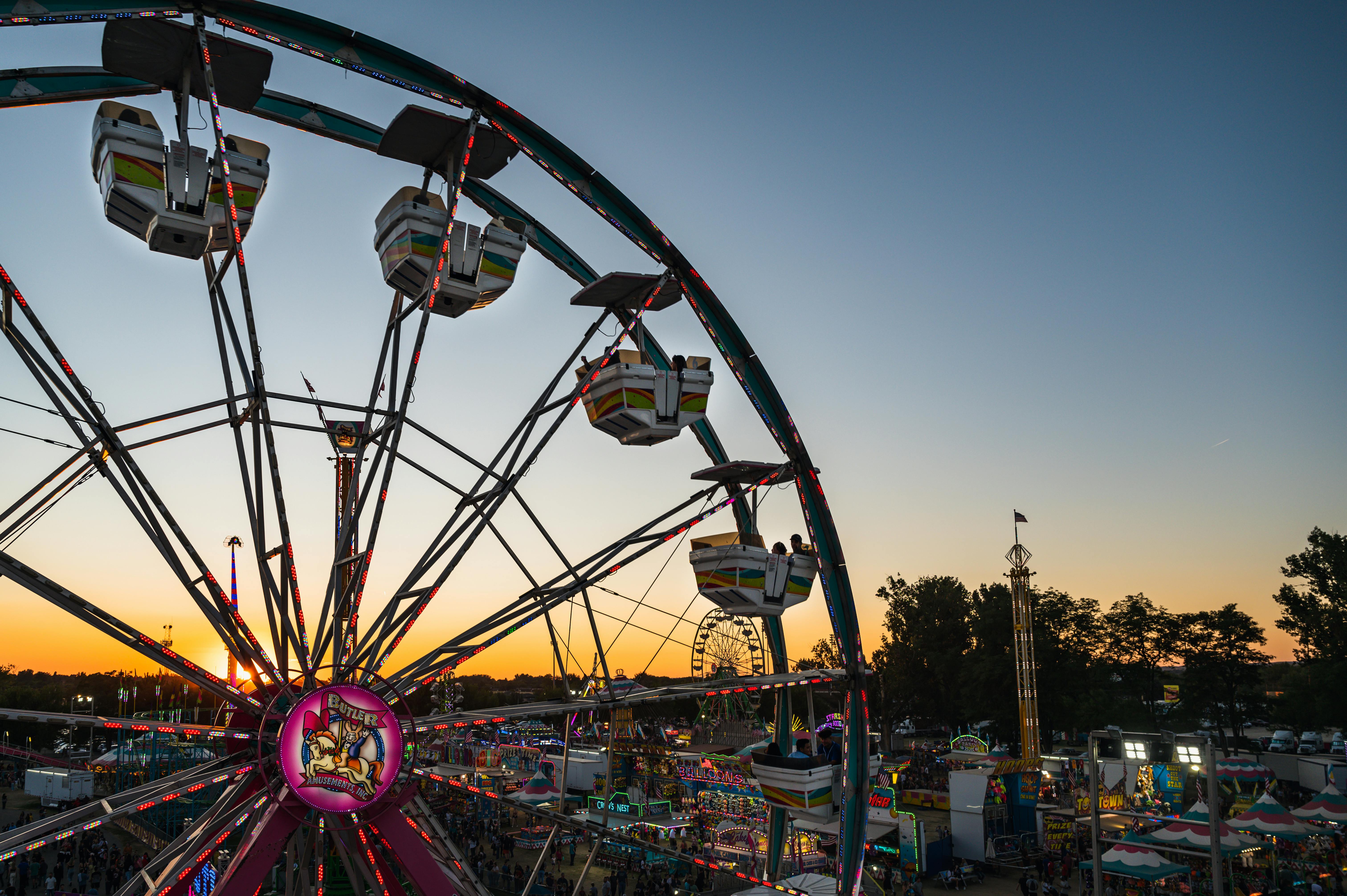 A Ferris Wheel in a Carnival · Free Stock Photo