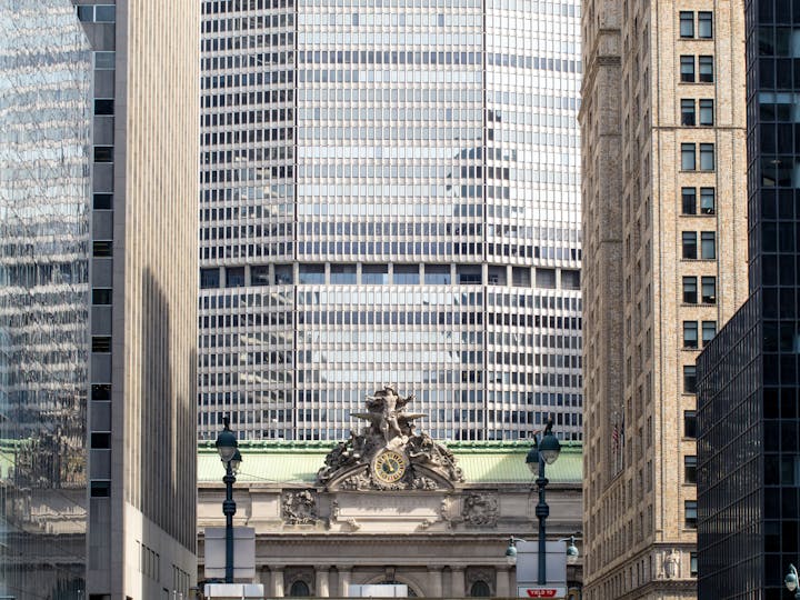 How Many People Does MetLife Stadium Hold for Events?