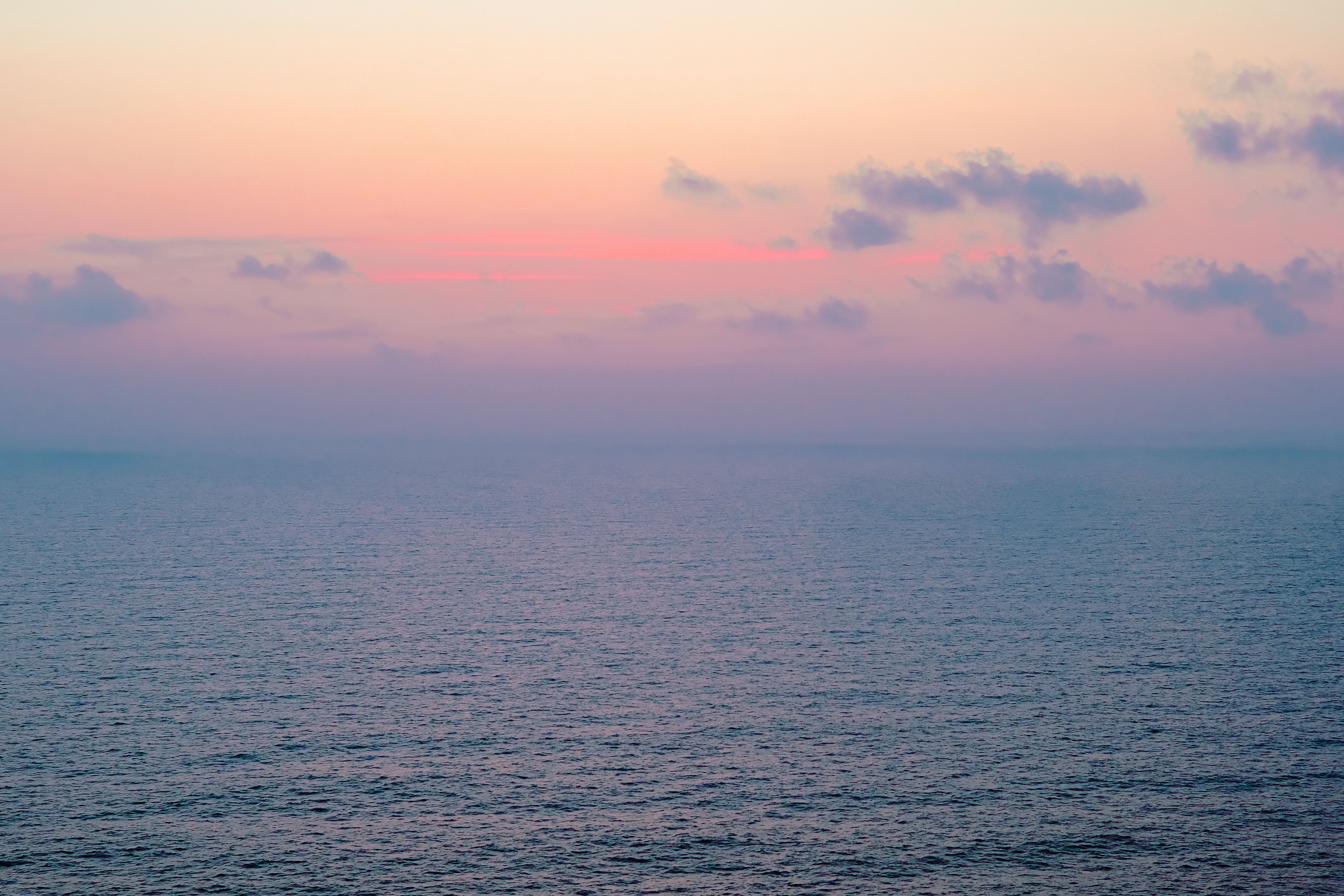 Offshore Drilling Rig on Body of Water · Free Stock Photo