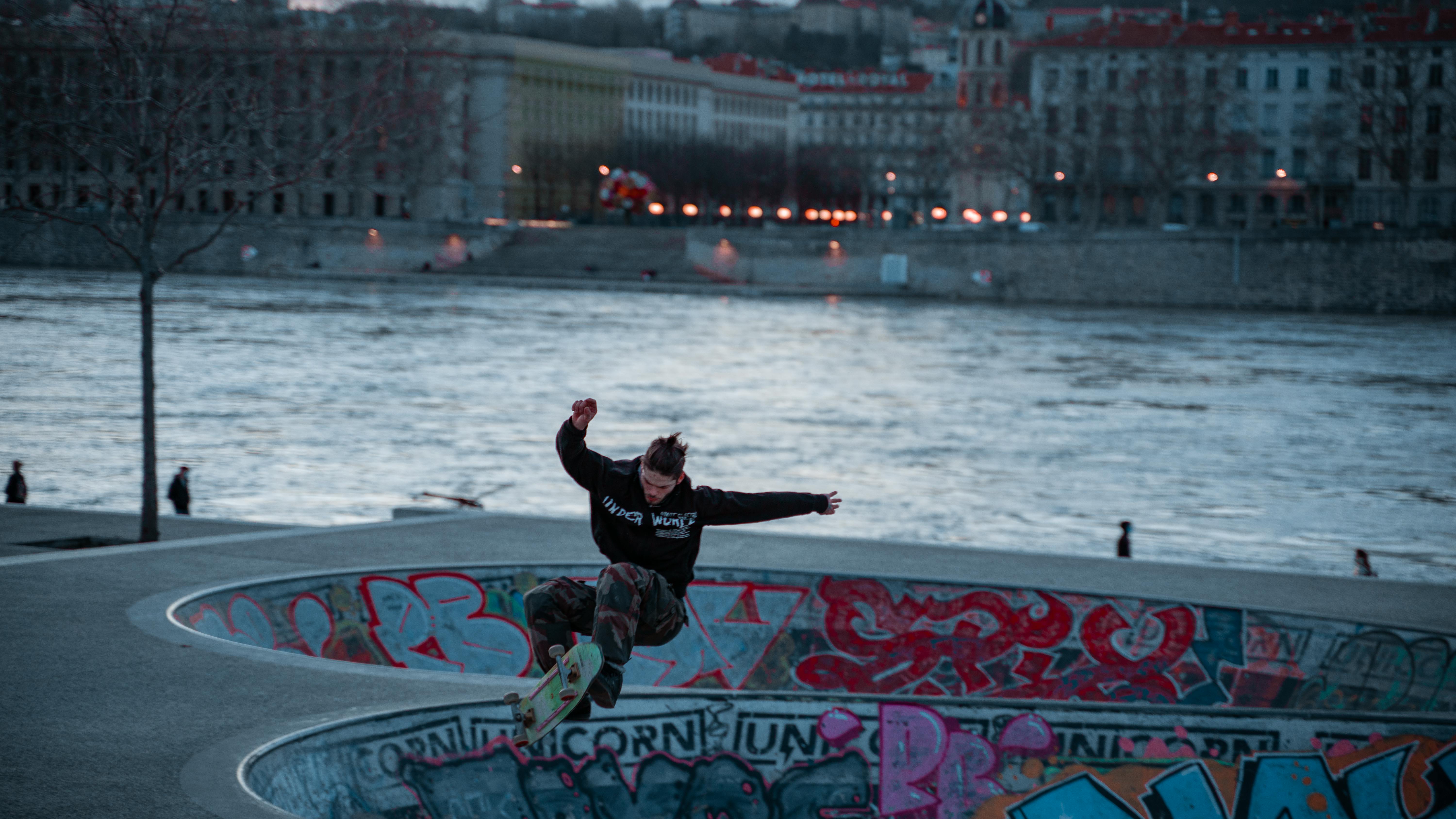 Foto profissional gratuita de ação, andar de esqueite, arte de rua ...