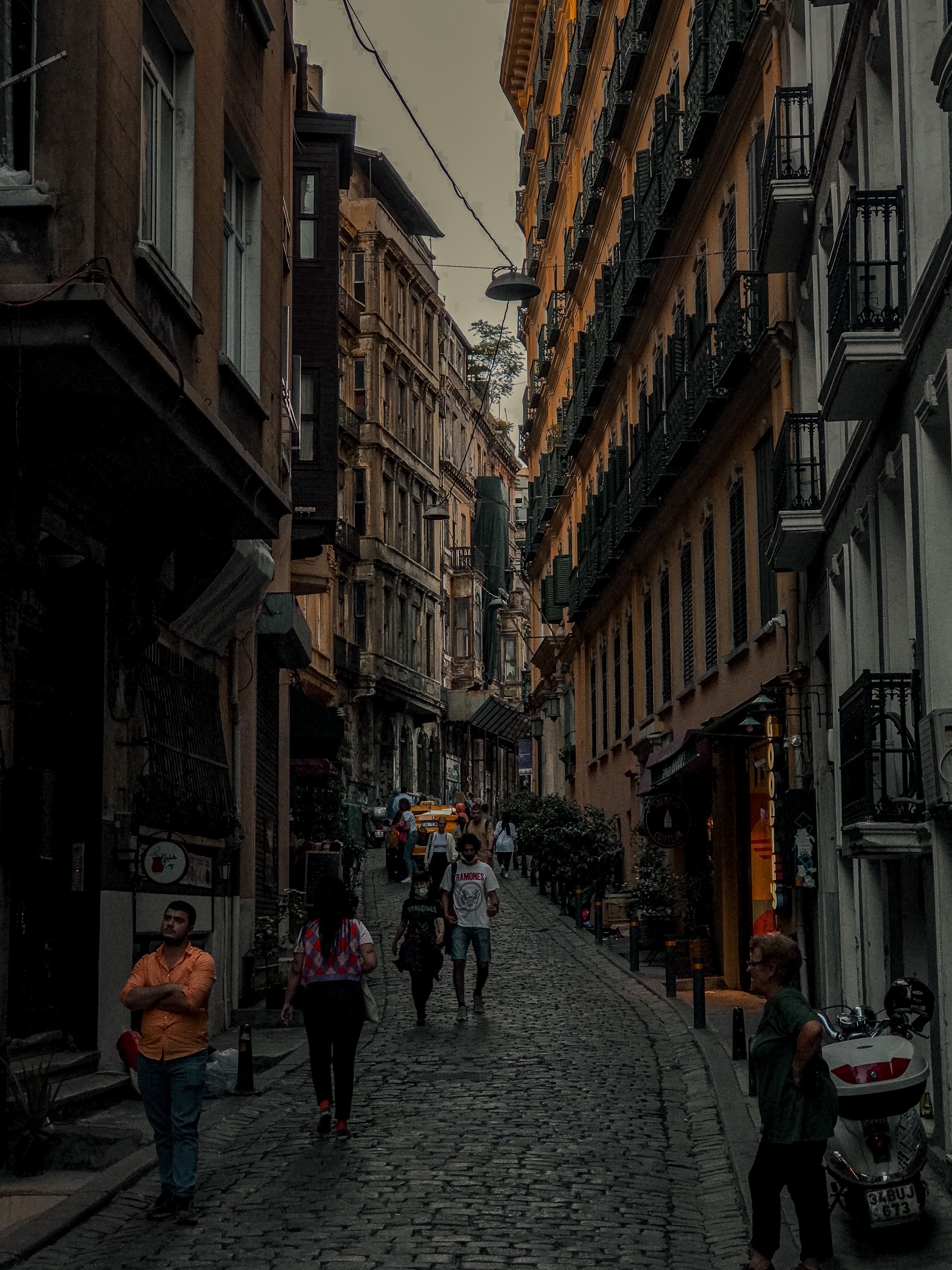 Street in between Brick Buildings · Free Stock Photo