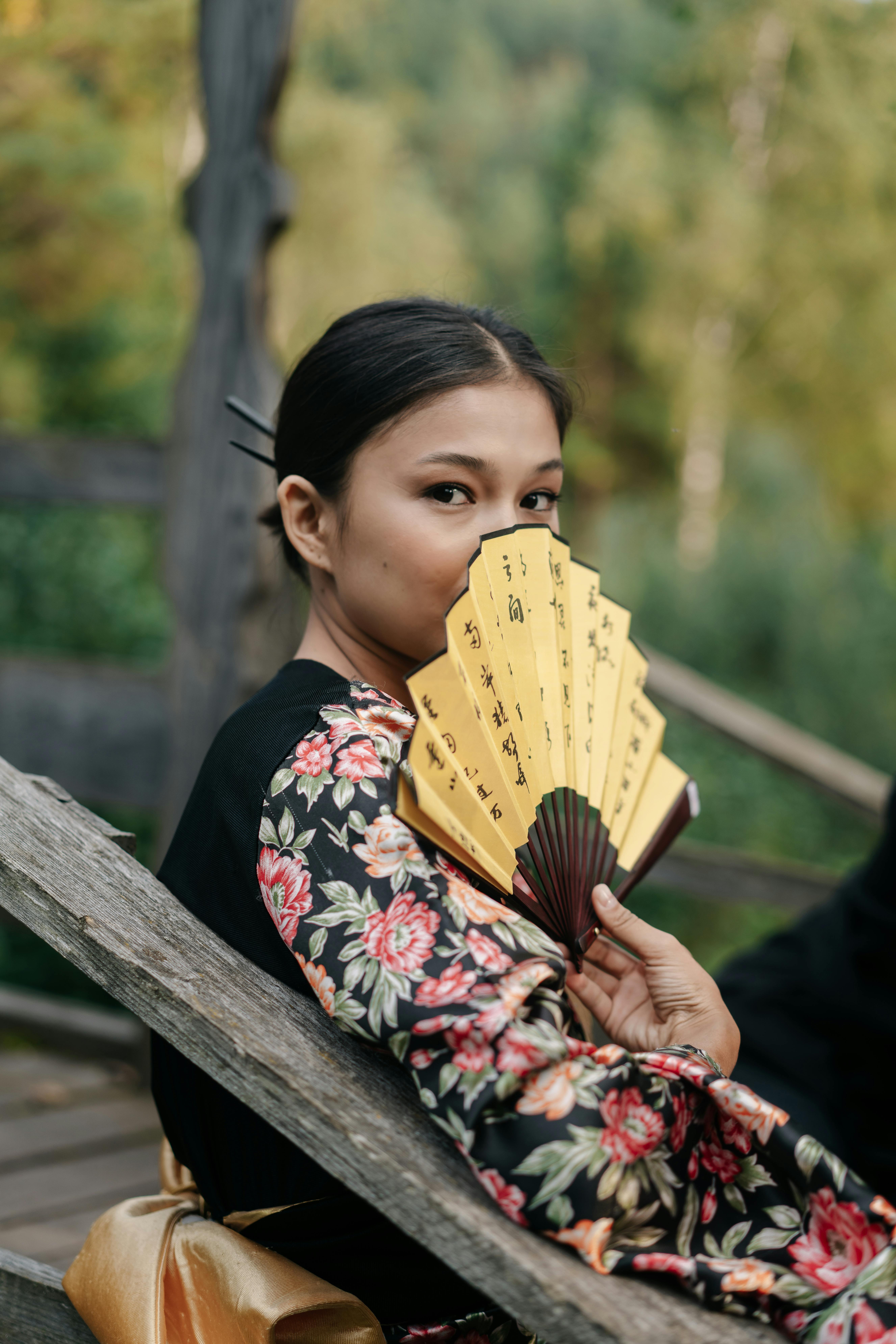 100,000+ Best Sitting Photos · 100% Free Download · Pexels Stock Photos