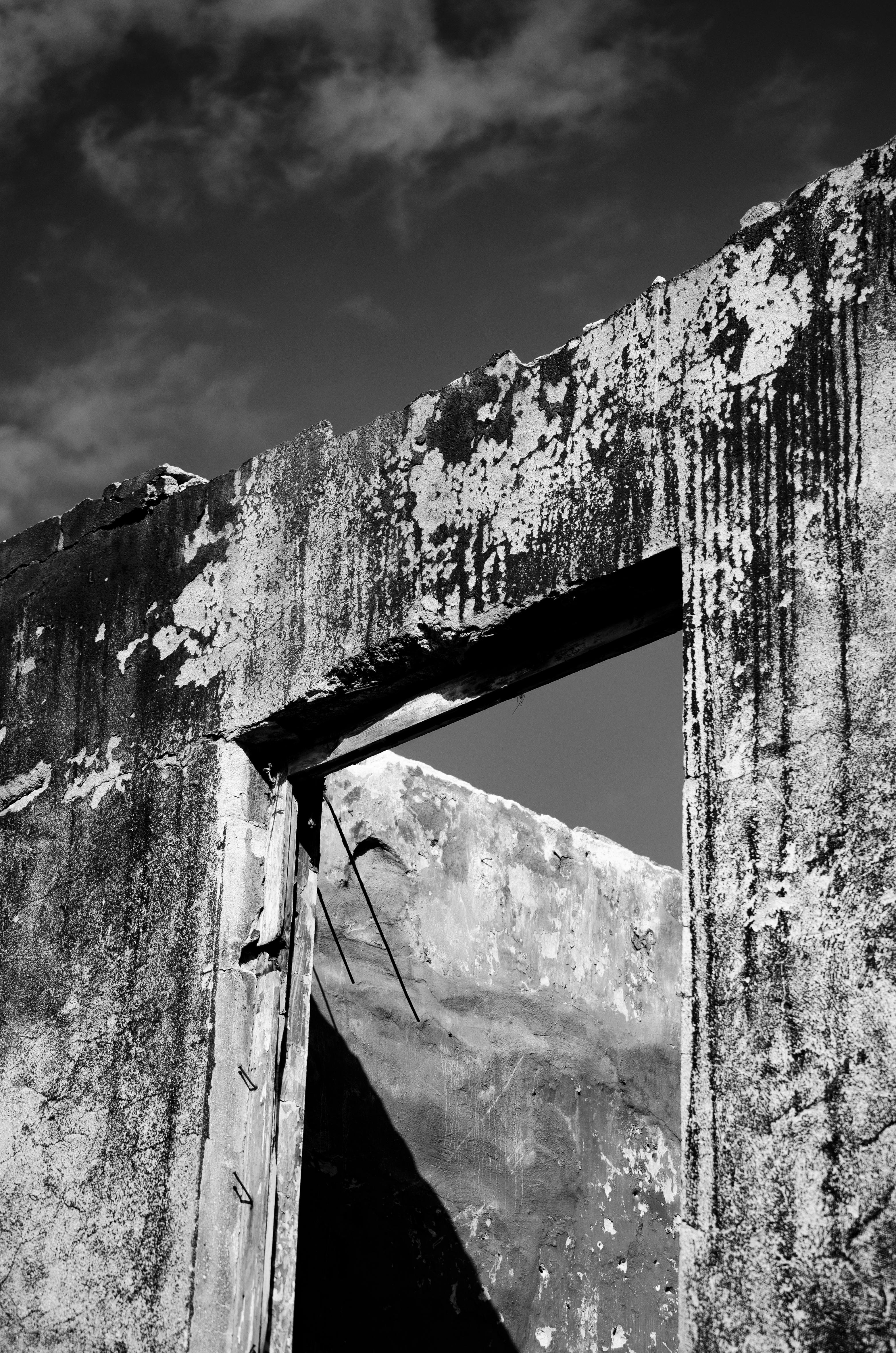Grayscale Photo of House Interior · Free Stock Photo