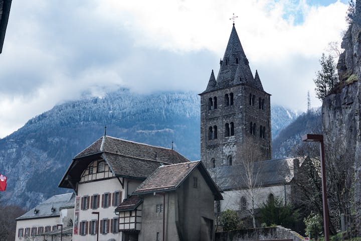 Swiss Re: A Century of Innovation in Global Reinsurance