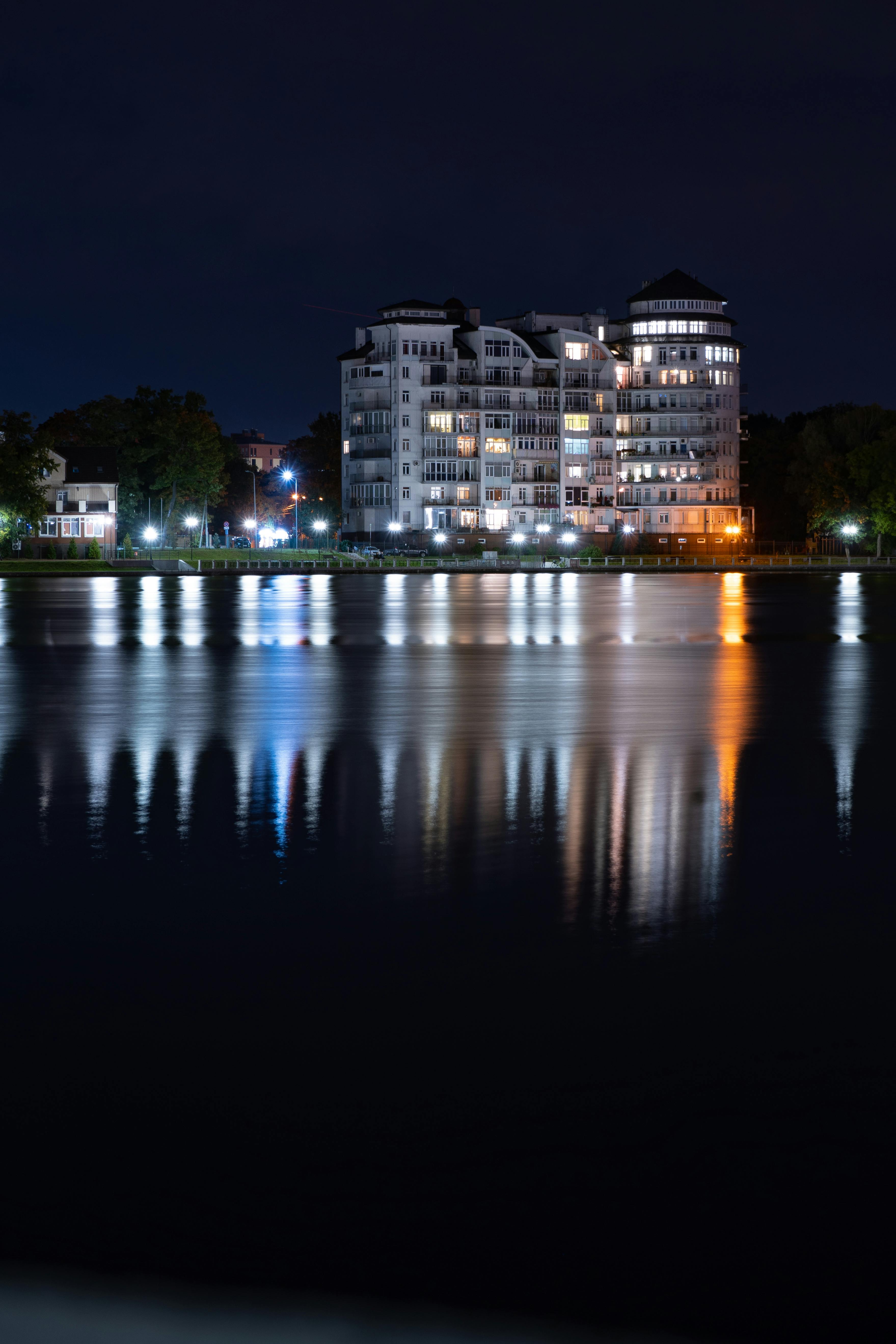 Riverbank At Night Photos, Download The BEST Free Riverbank At Night ...