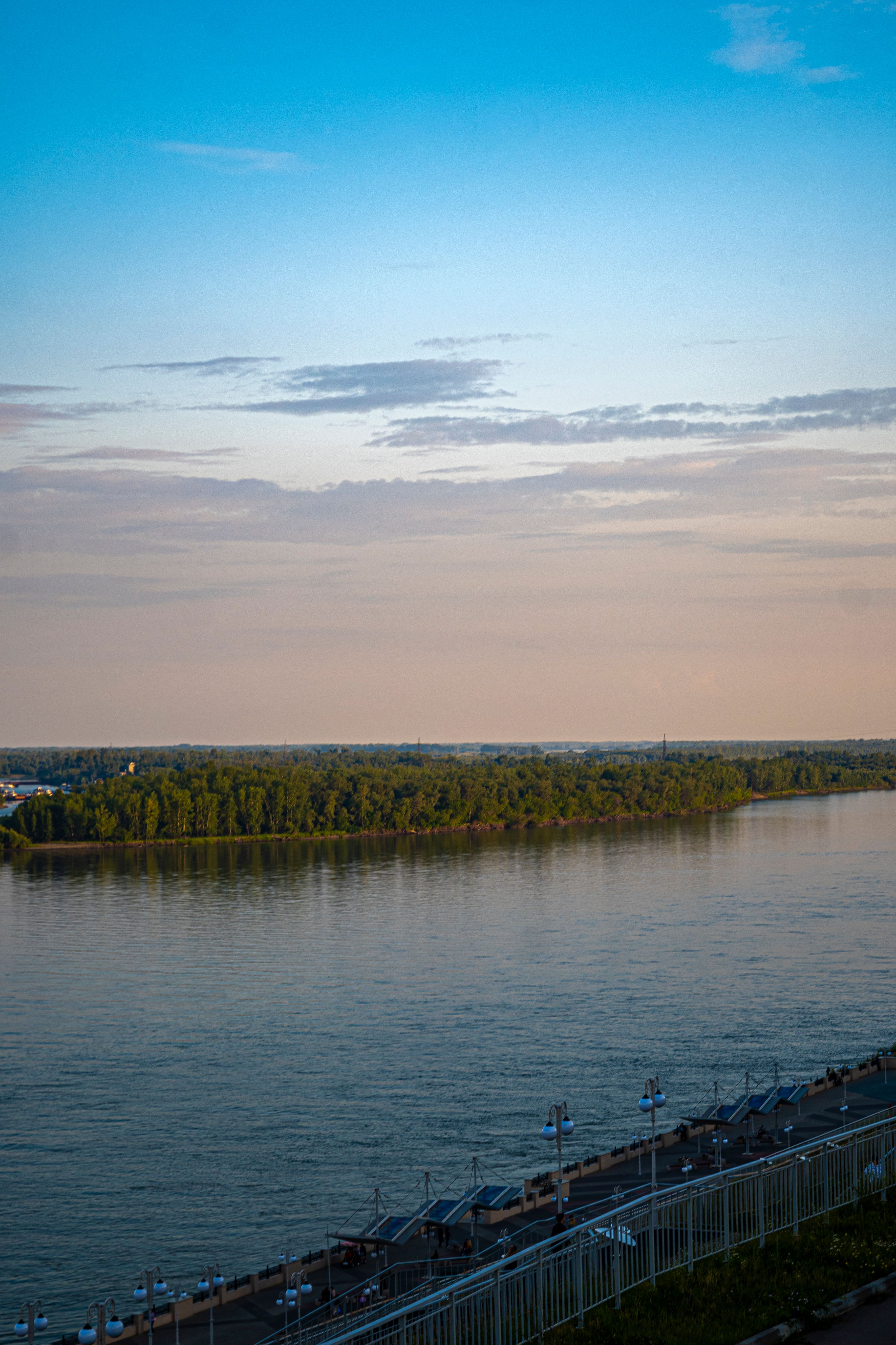Sunset on Horizon over Lake · Free Stock Photo