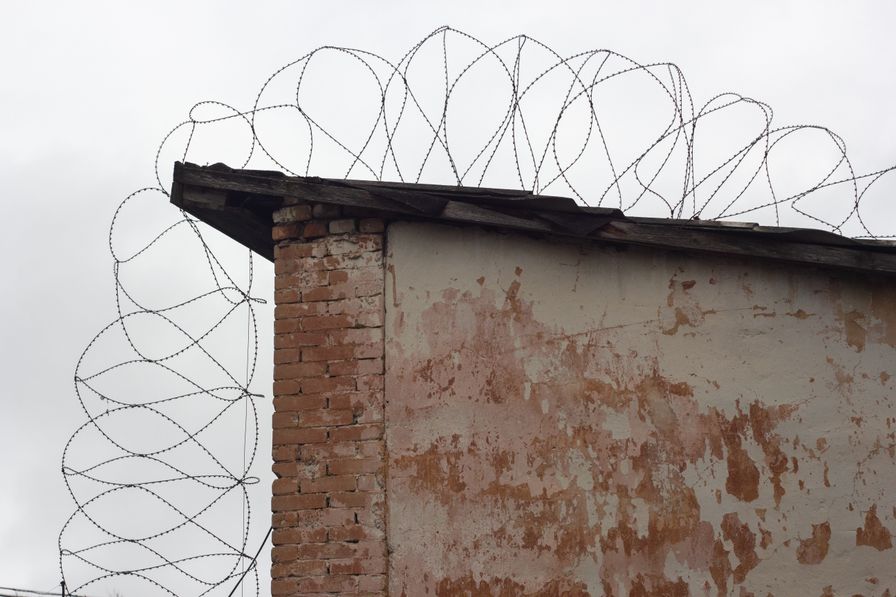 What is a Wire House? A Comprehensive Comparison