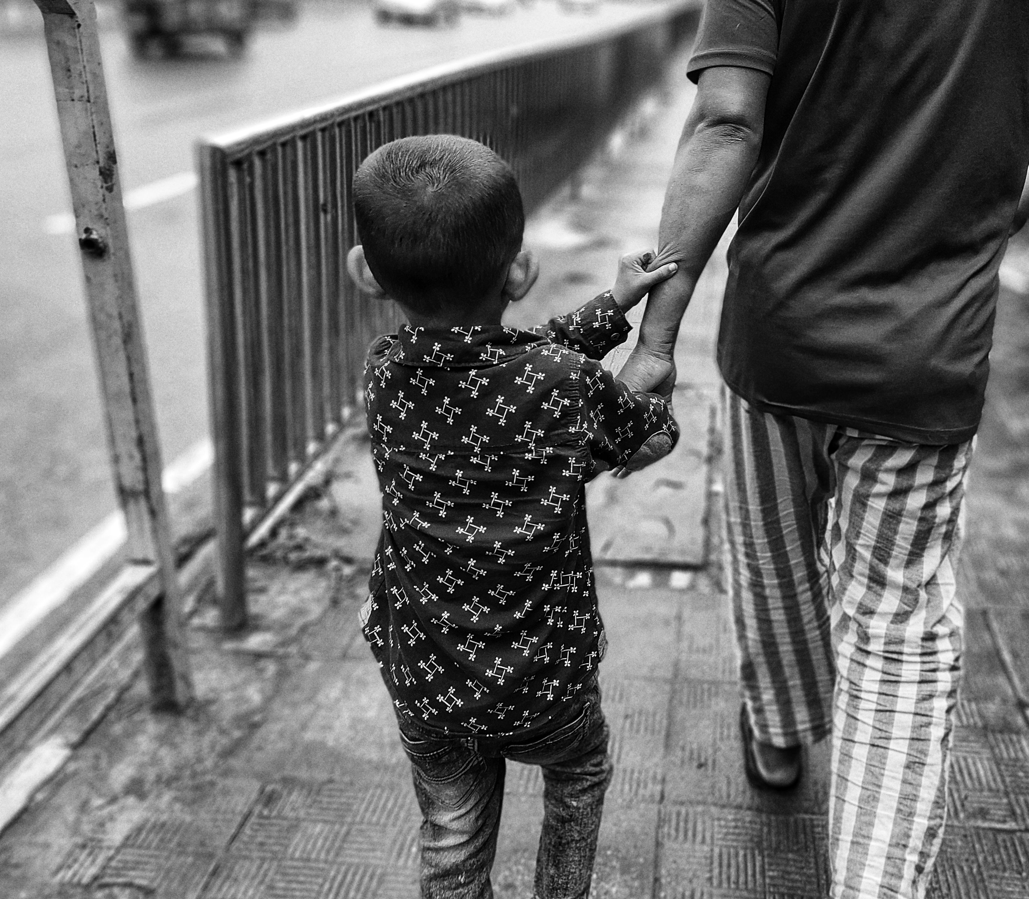 Back View of Children Hugging · Free Stock Photo