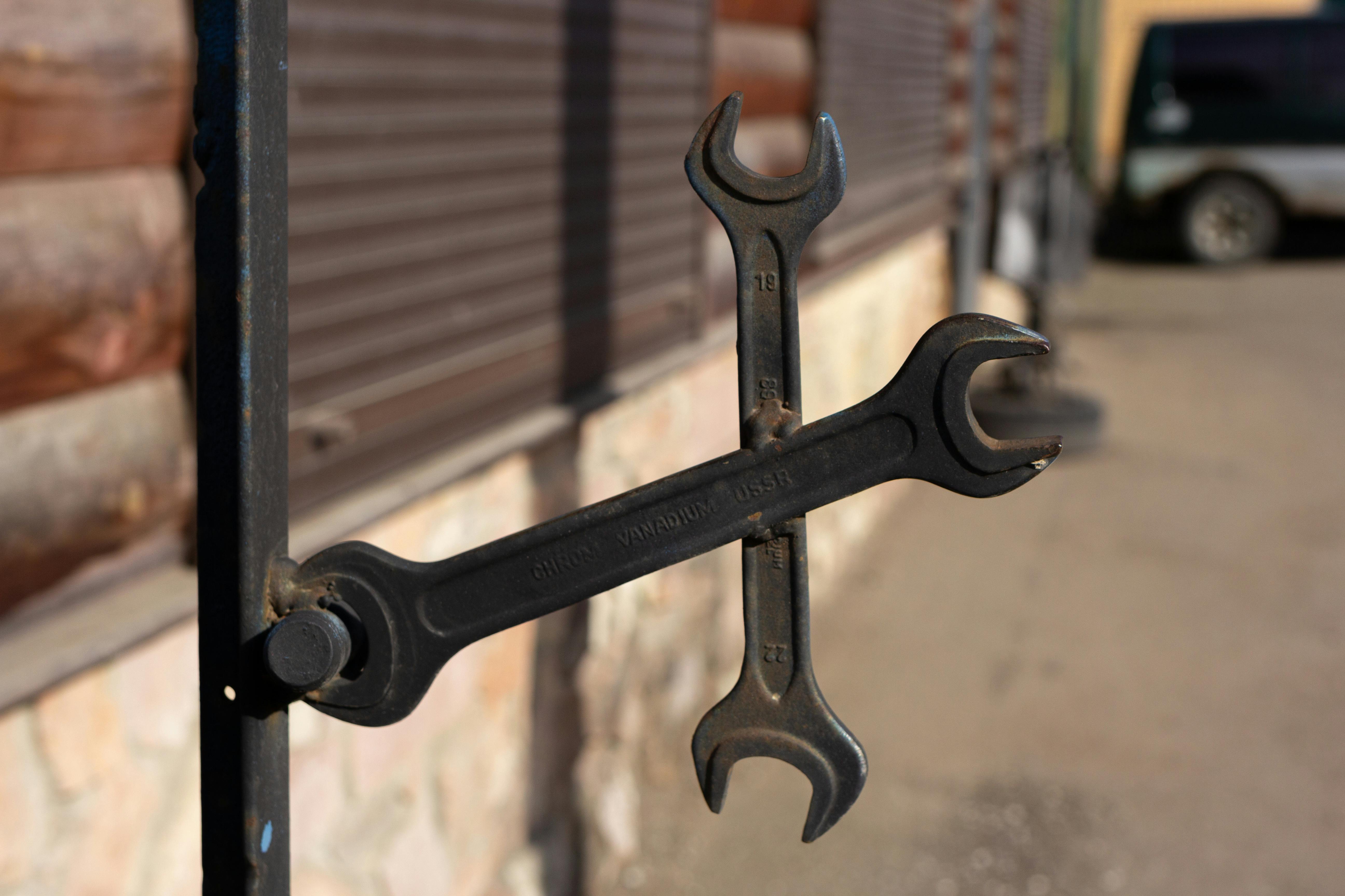 Close-Up Photograph of a Set of Wrench · Free Stock Photo