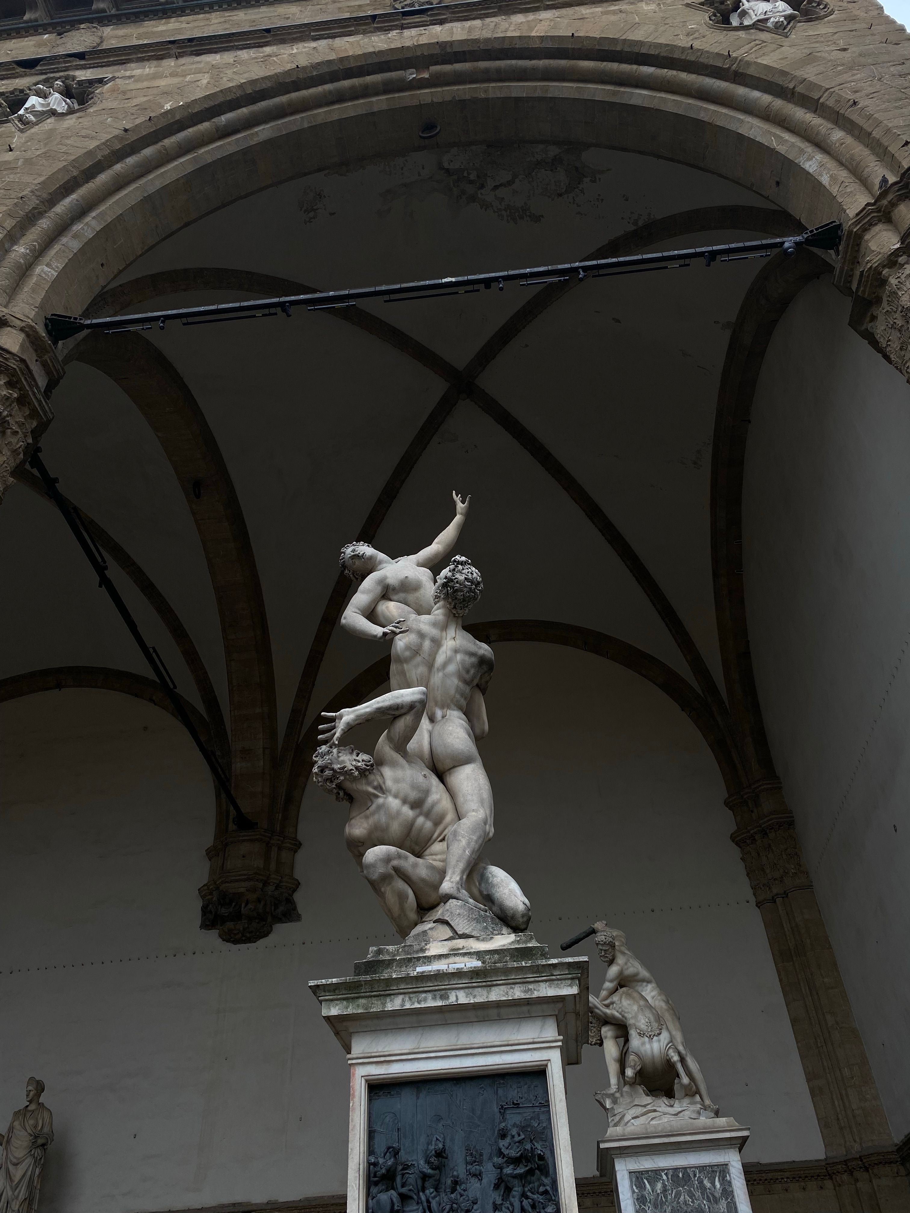 Human Themed Statue · Free Stock Photo