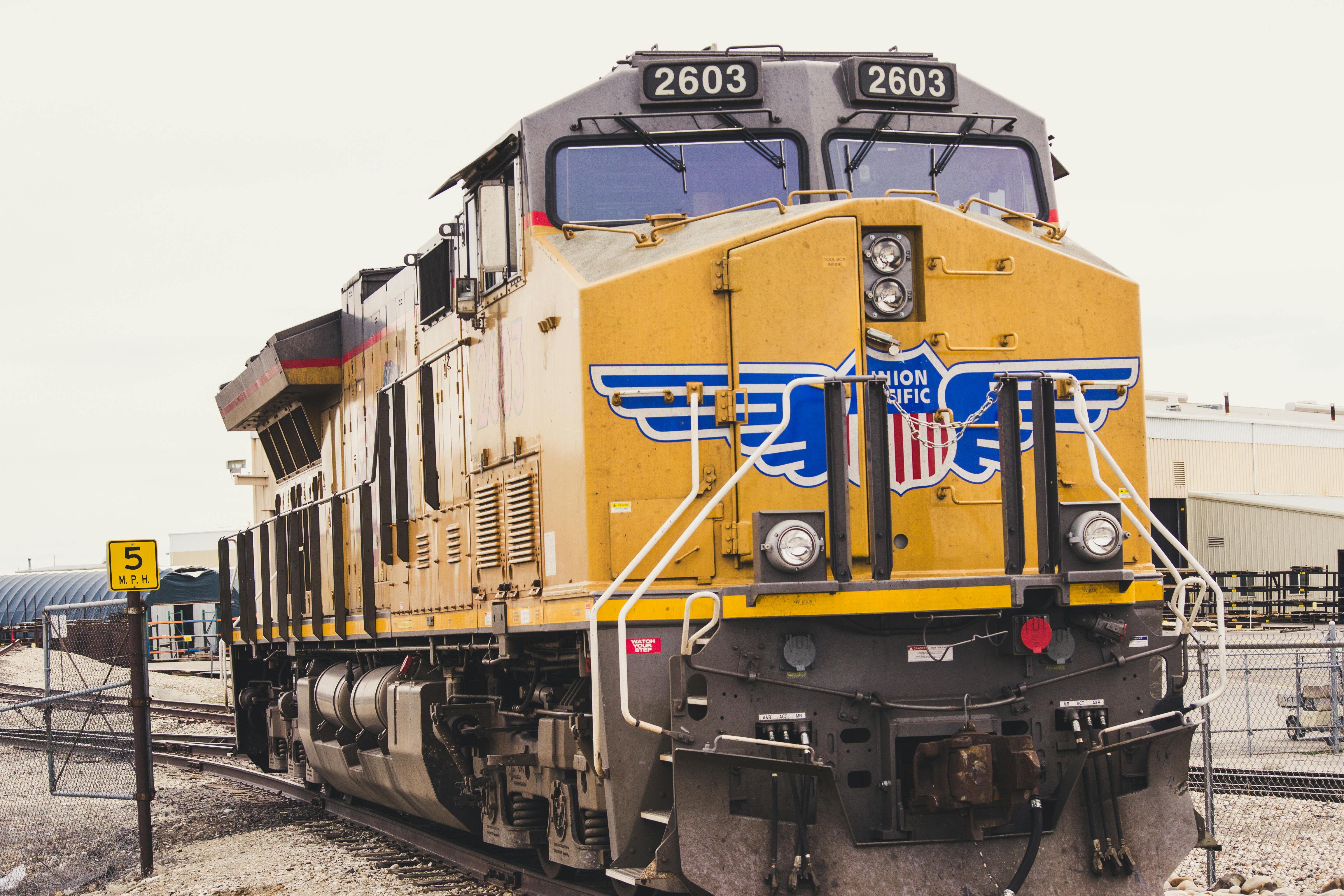 Yellow Train · Free Stock Photo