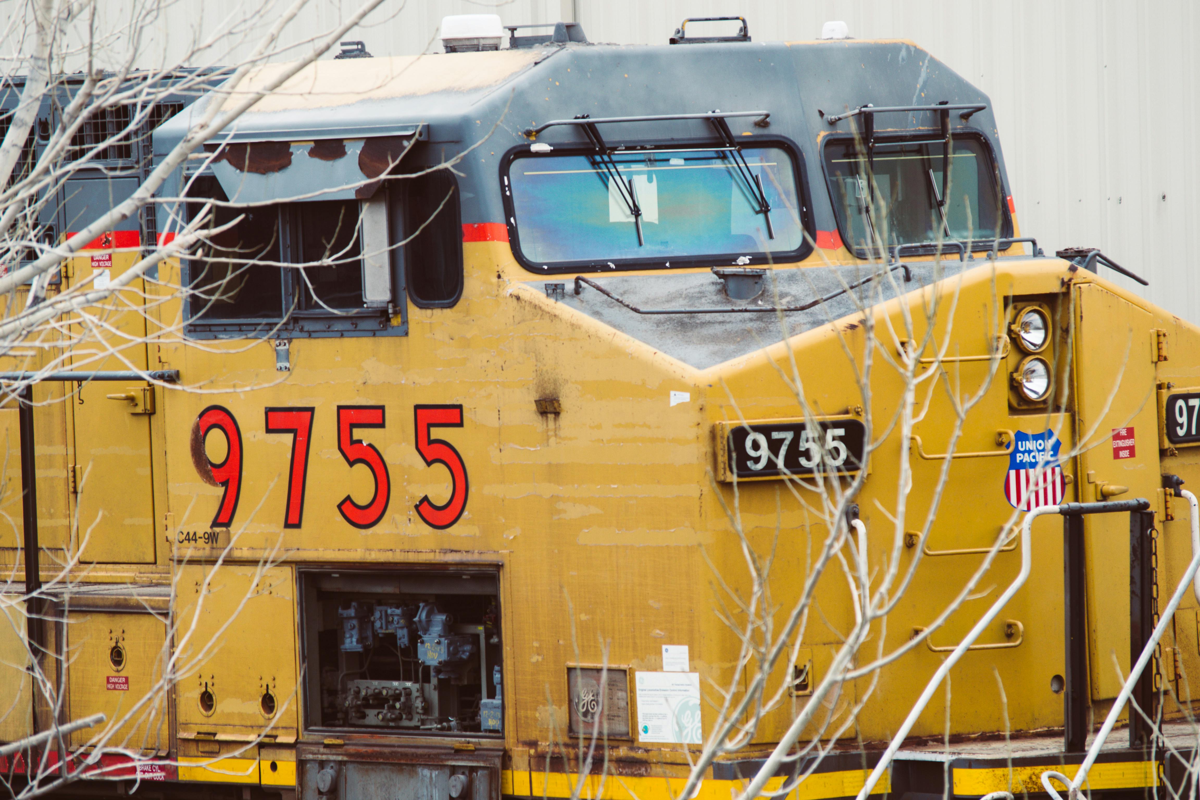 Yellow Train · Free Stock Photo