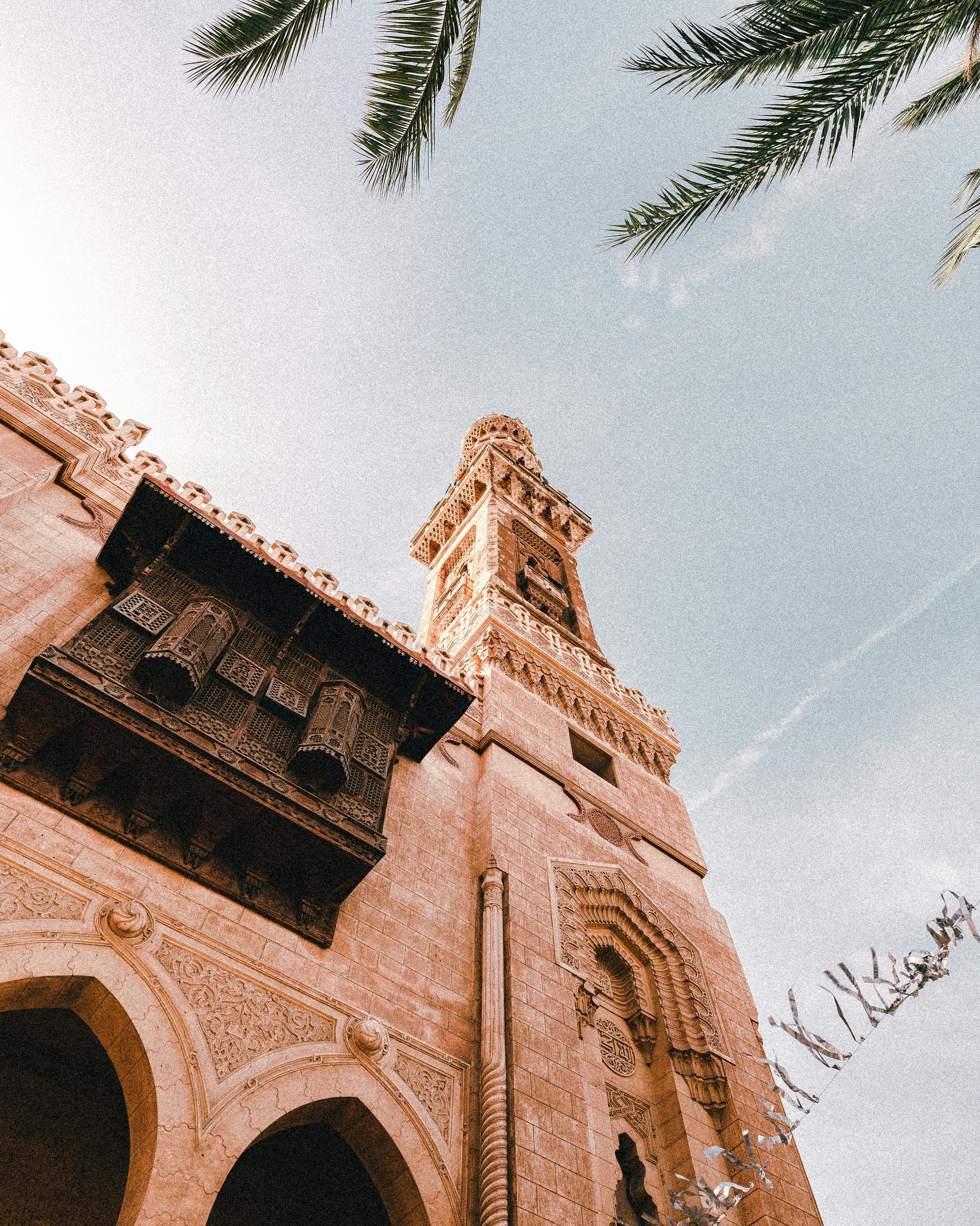 Low-Angle Shot of a Mosque · Free Stock Photo