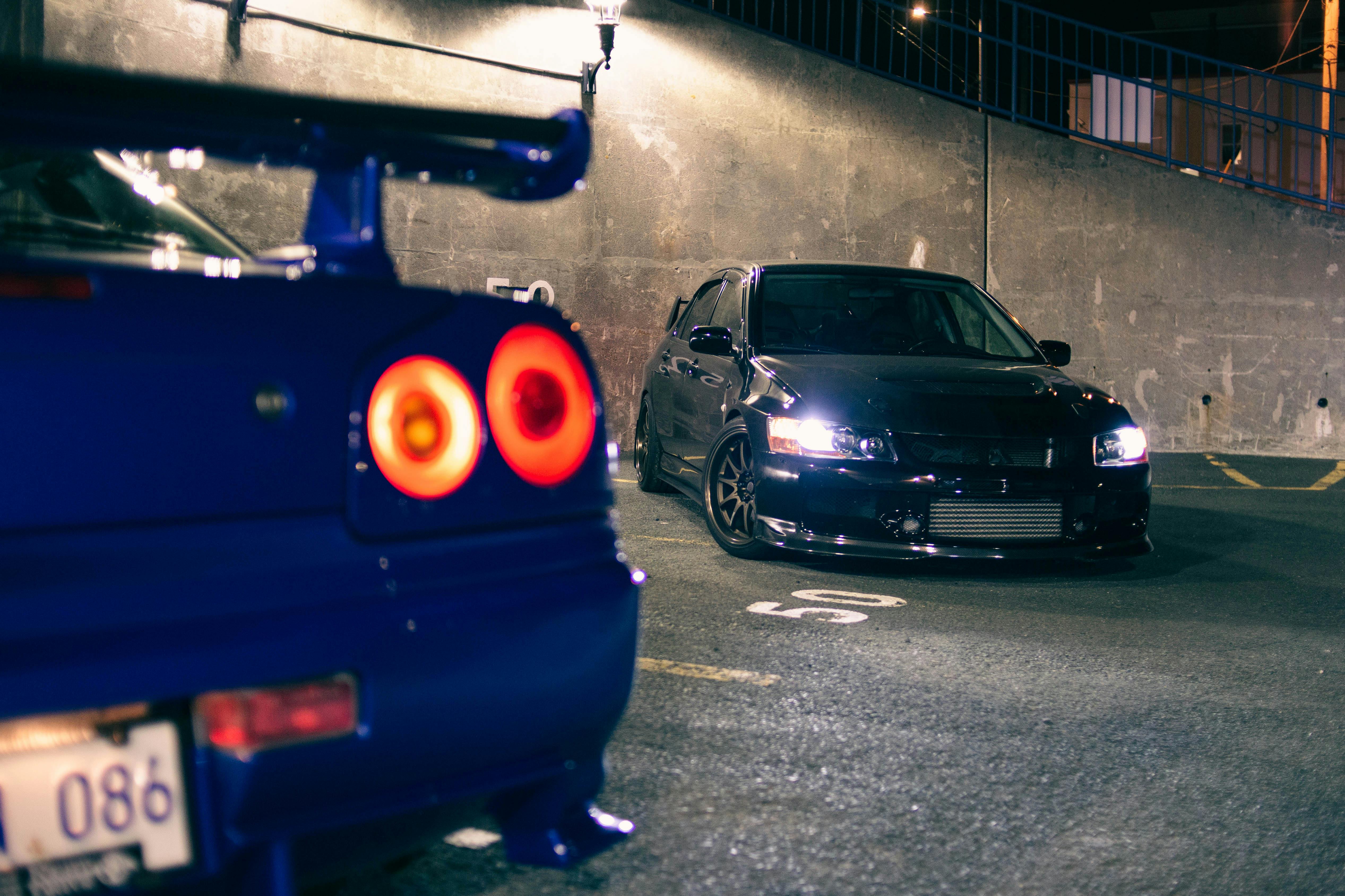 Back View of a Gray Nissan Skyline · Free Stock Photo