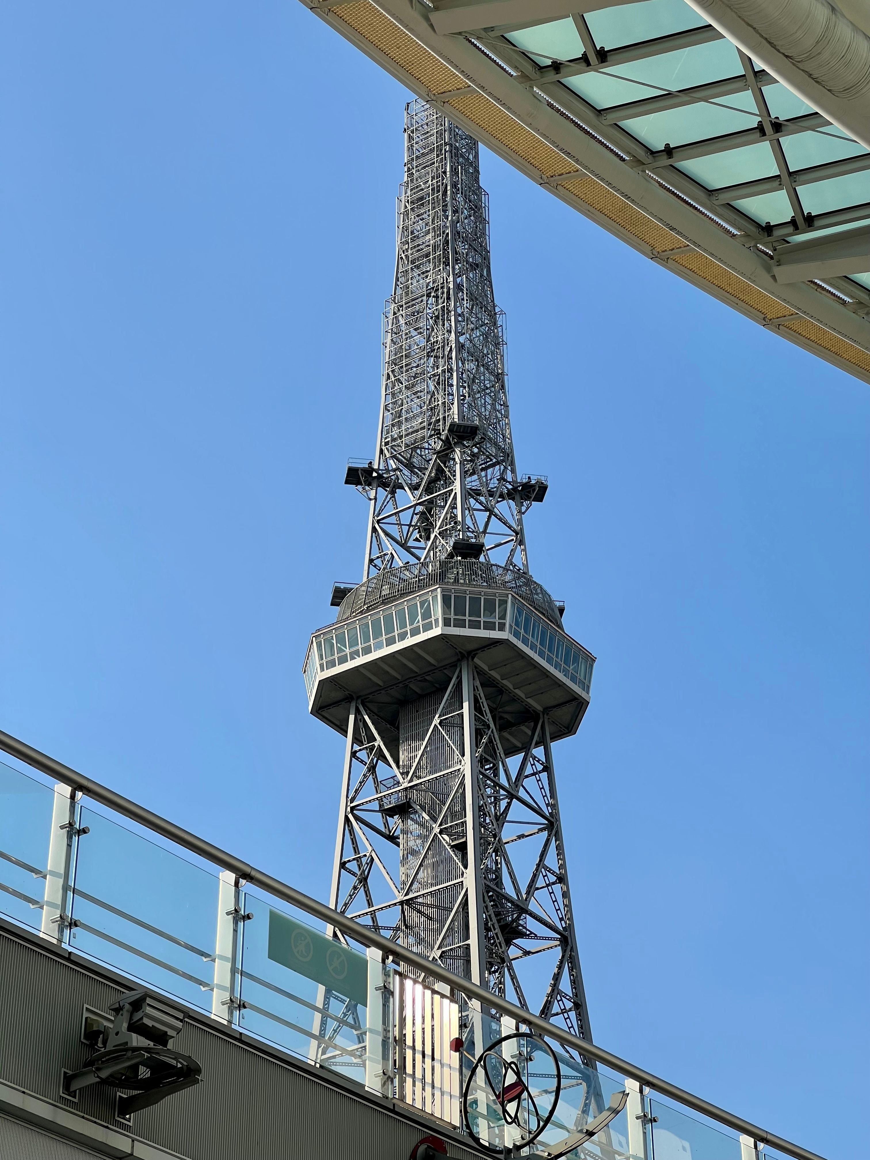 Clear Sky and TV Tower · Free Stock Photo