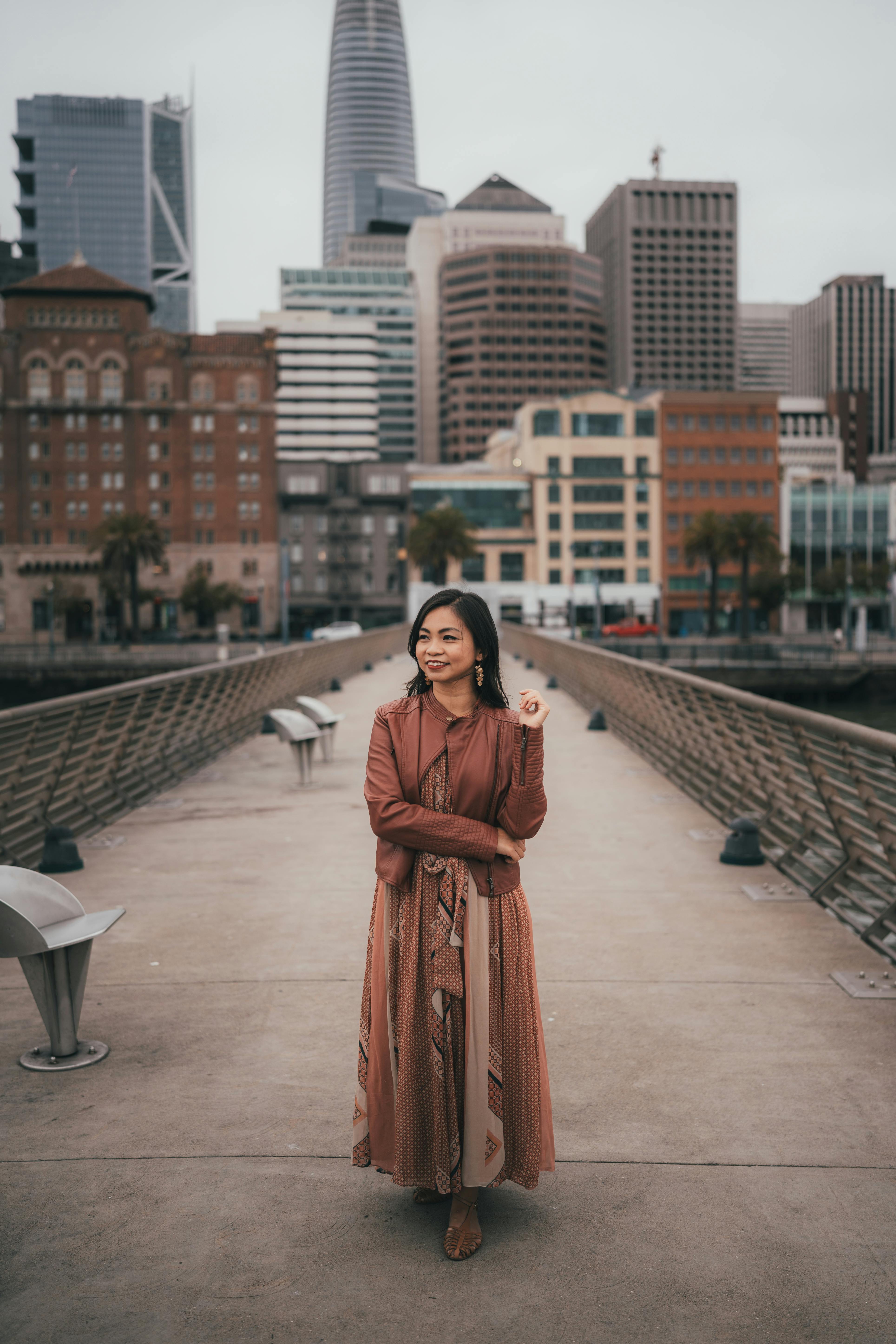 Woman on bridge · Free Stock Photo