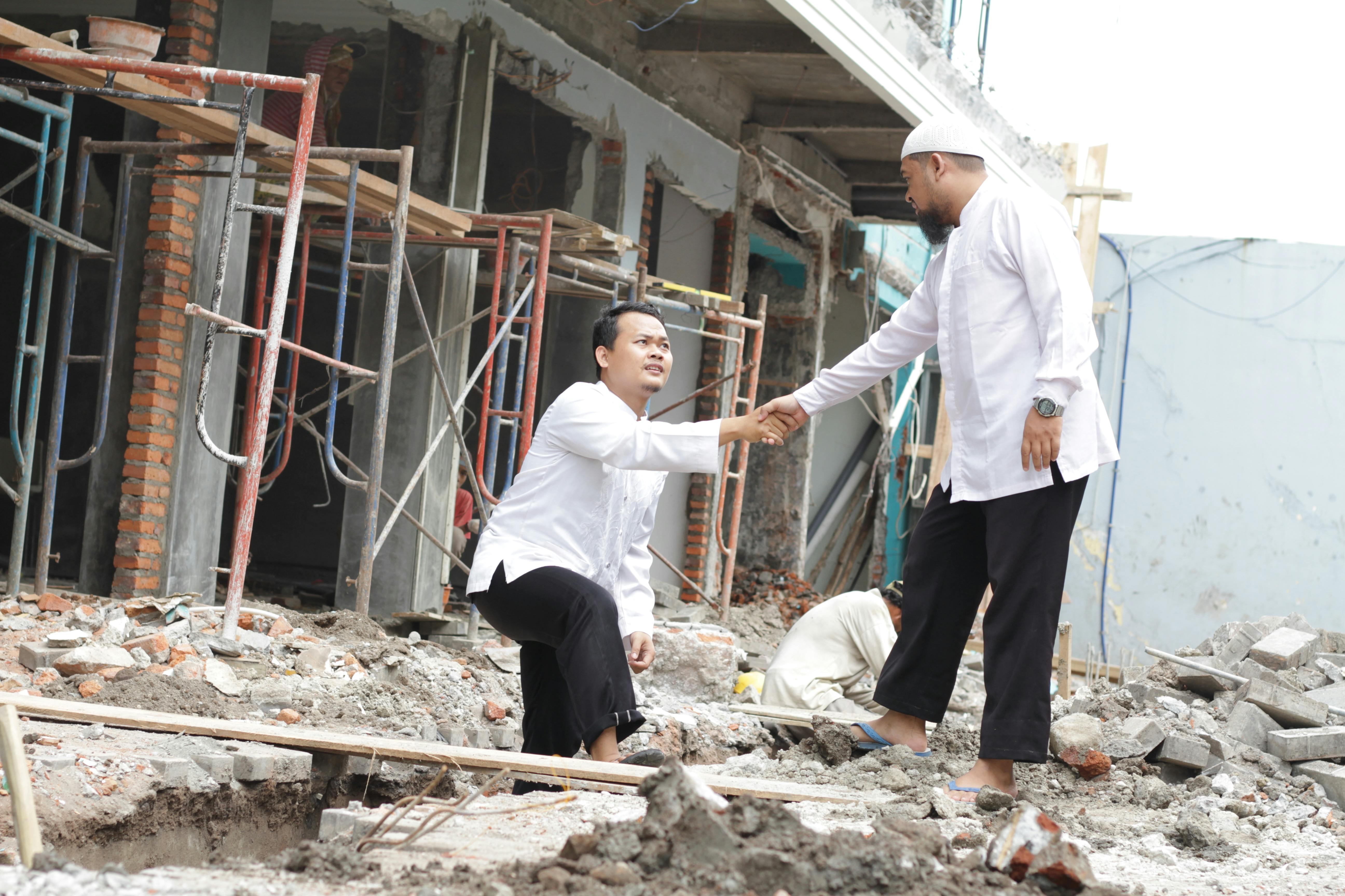 Free stock photo of Help People