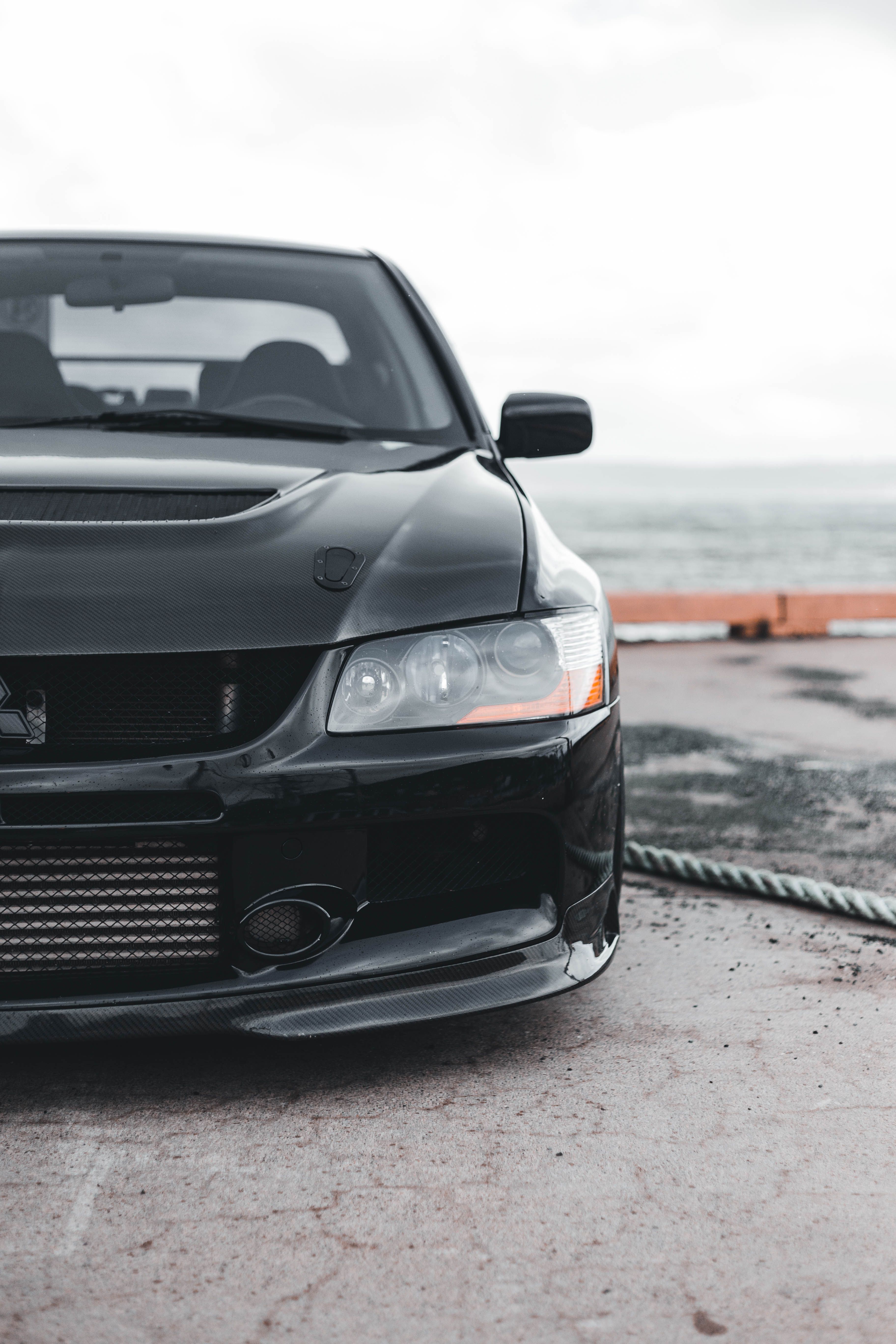 White Mitsubishi Lancer · Free Stock Photo