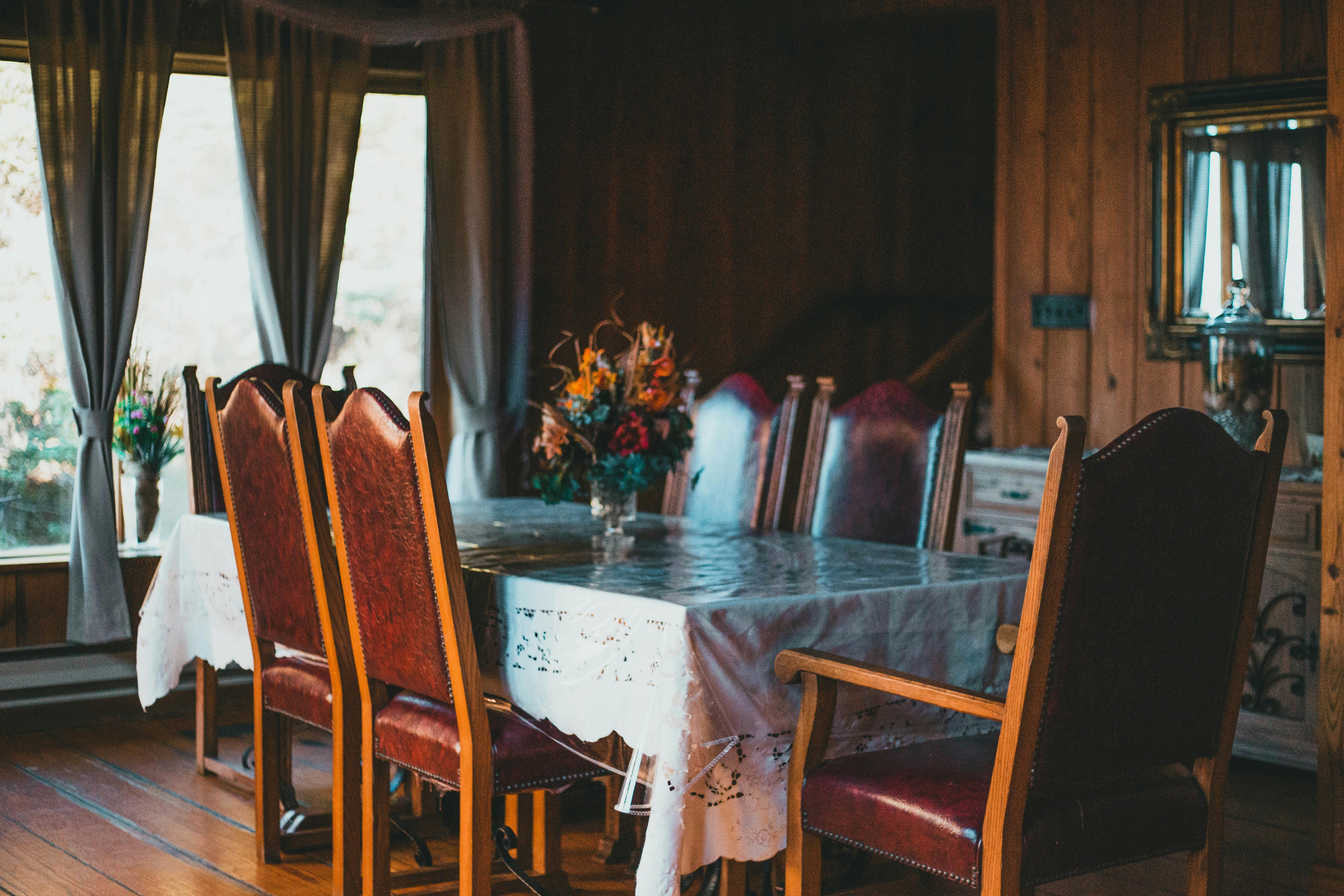 Antique Chairs and Table on an Old Room · Free Stock Photo