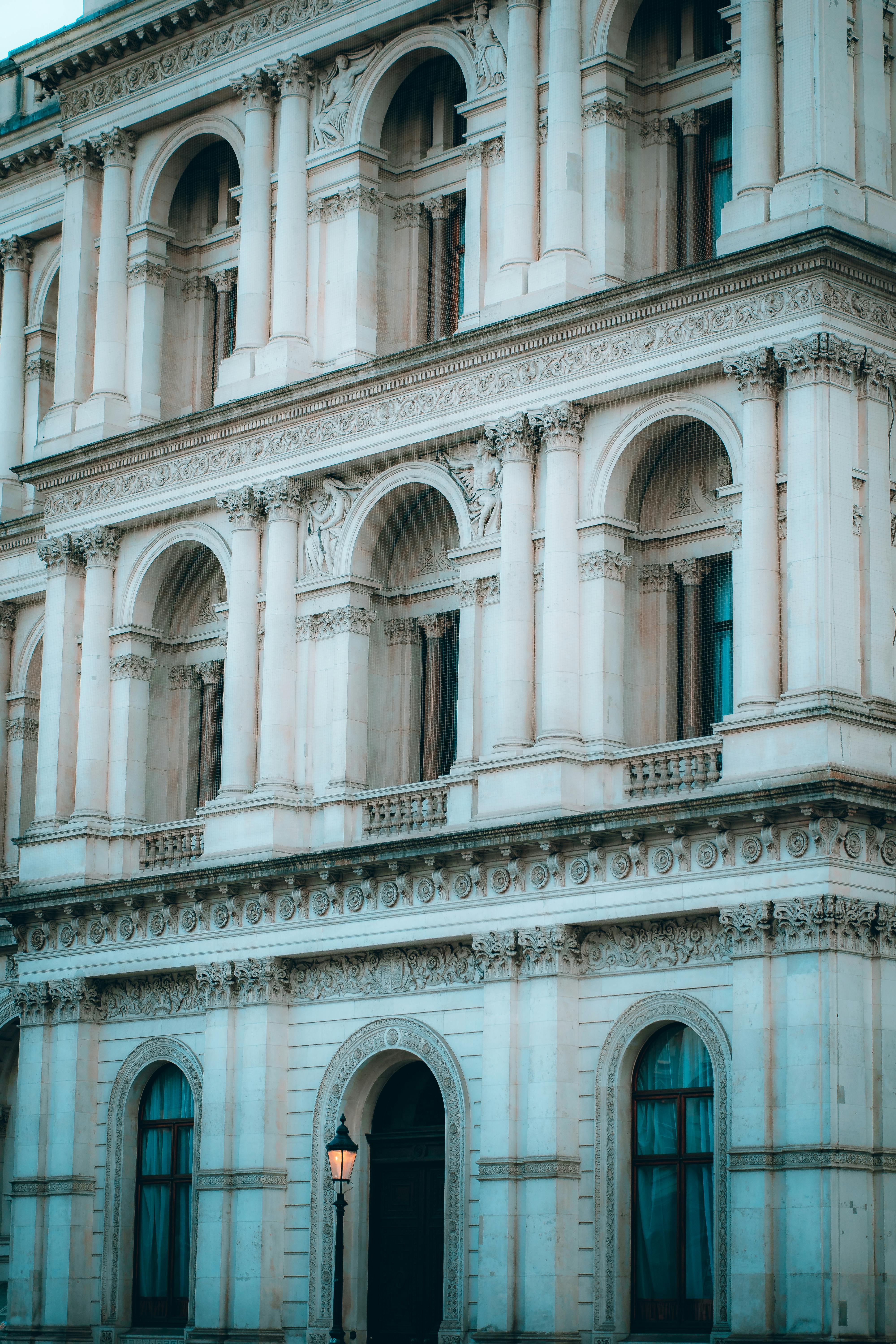 White Concrete Building · Free Stock Photo