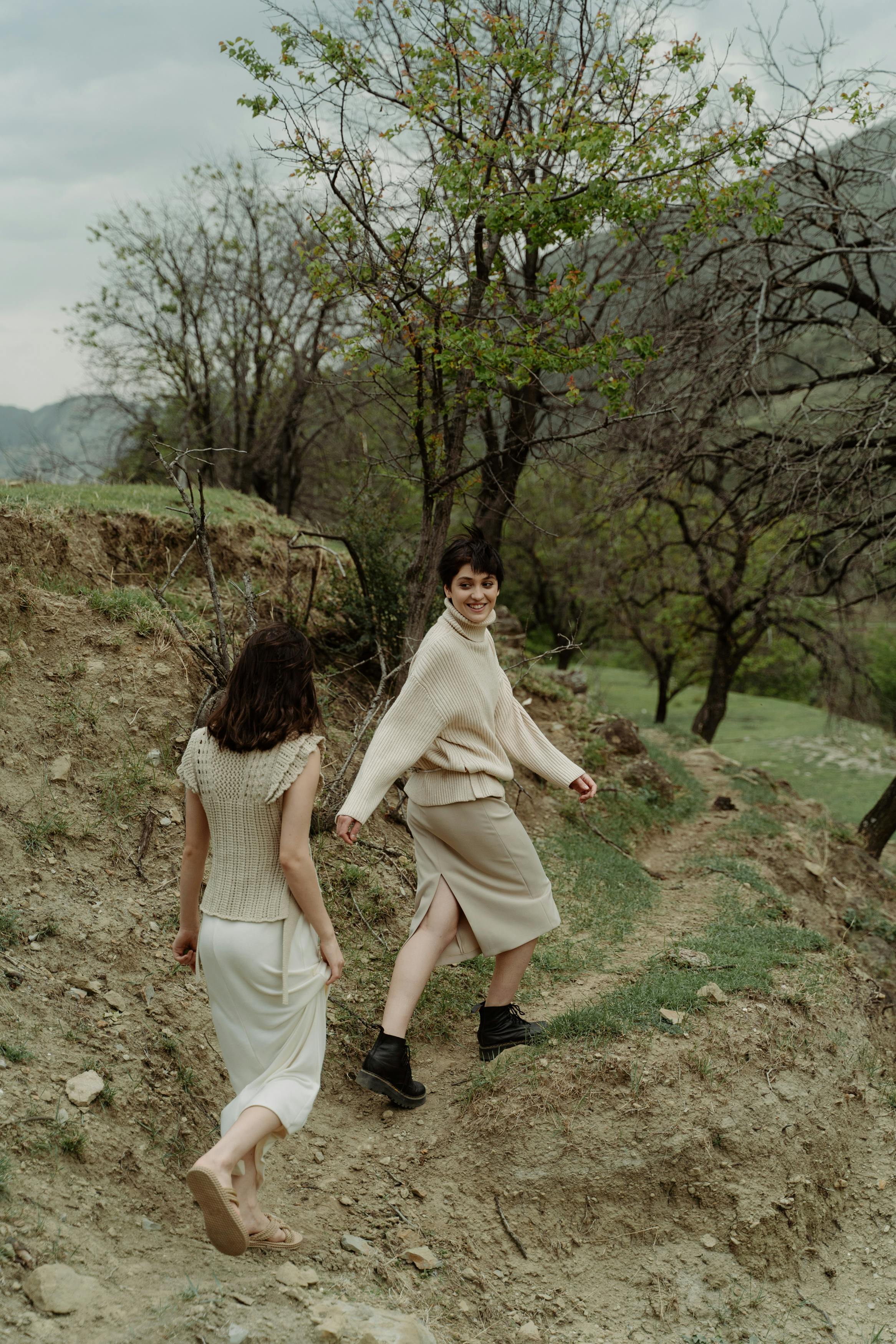 Friends Exploring Photos, Download The BEST Free Friends Exploring ...