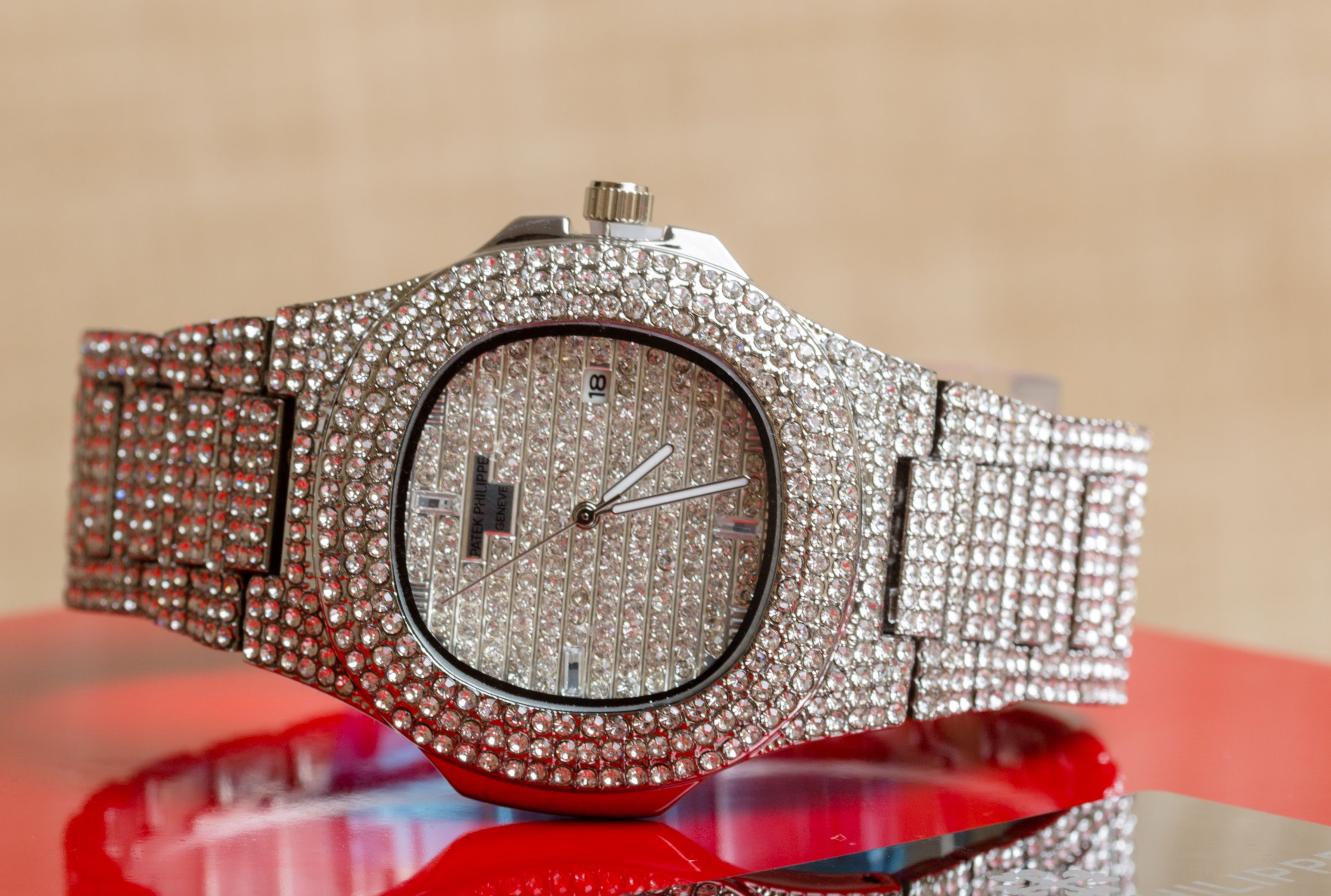 Close-up of an Expensive Wristwatch · Free Stock Photo