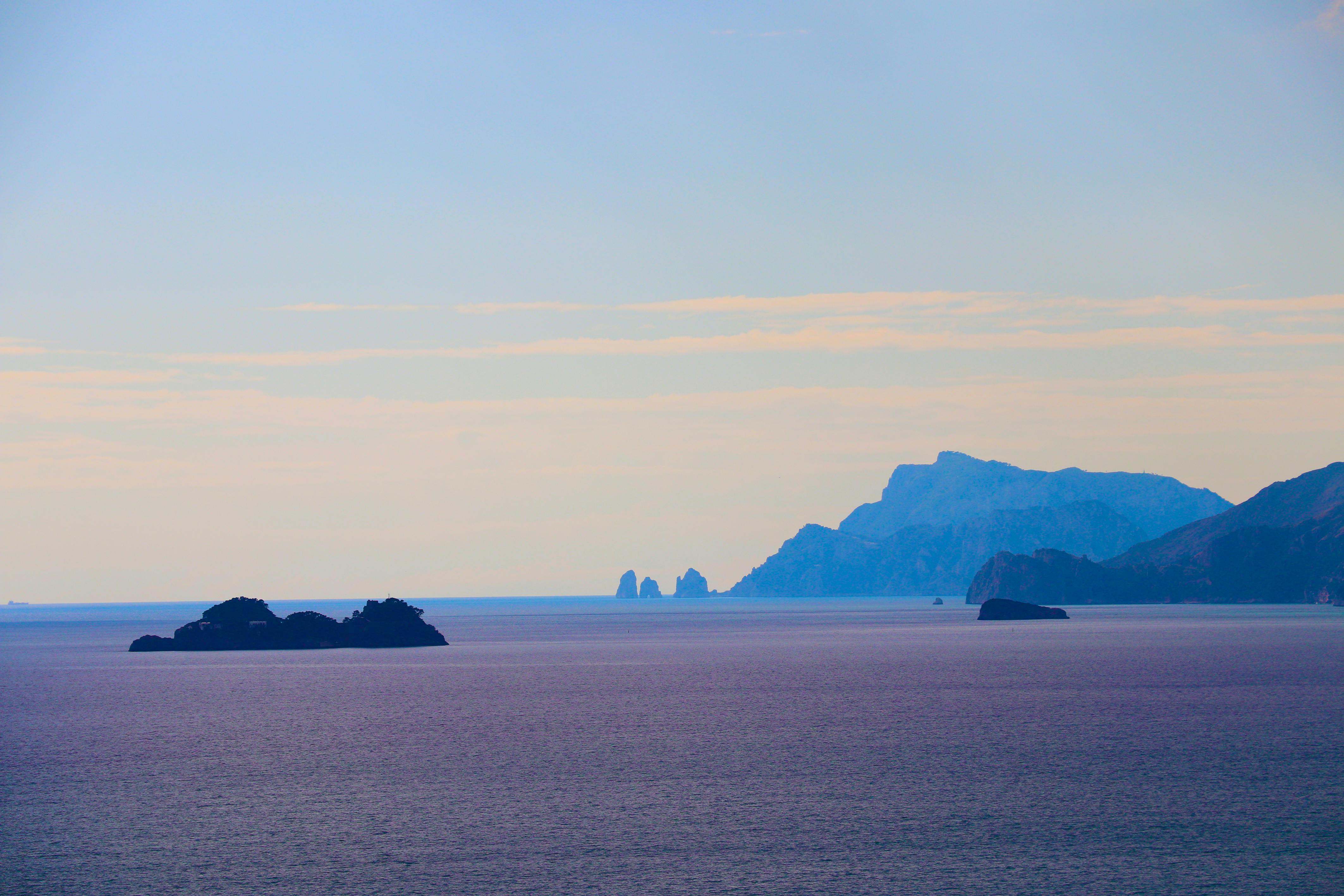 Island in the Middle of Ocean · Free Stock Photo