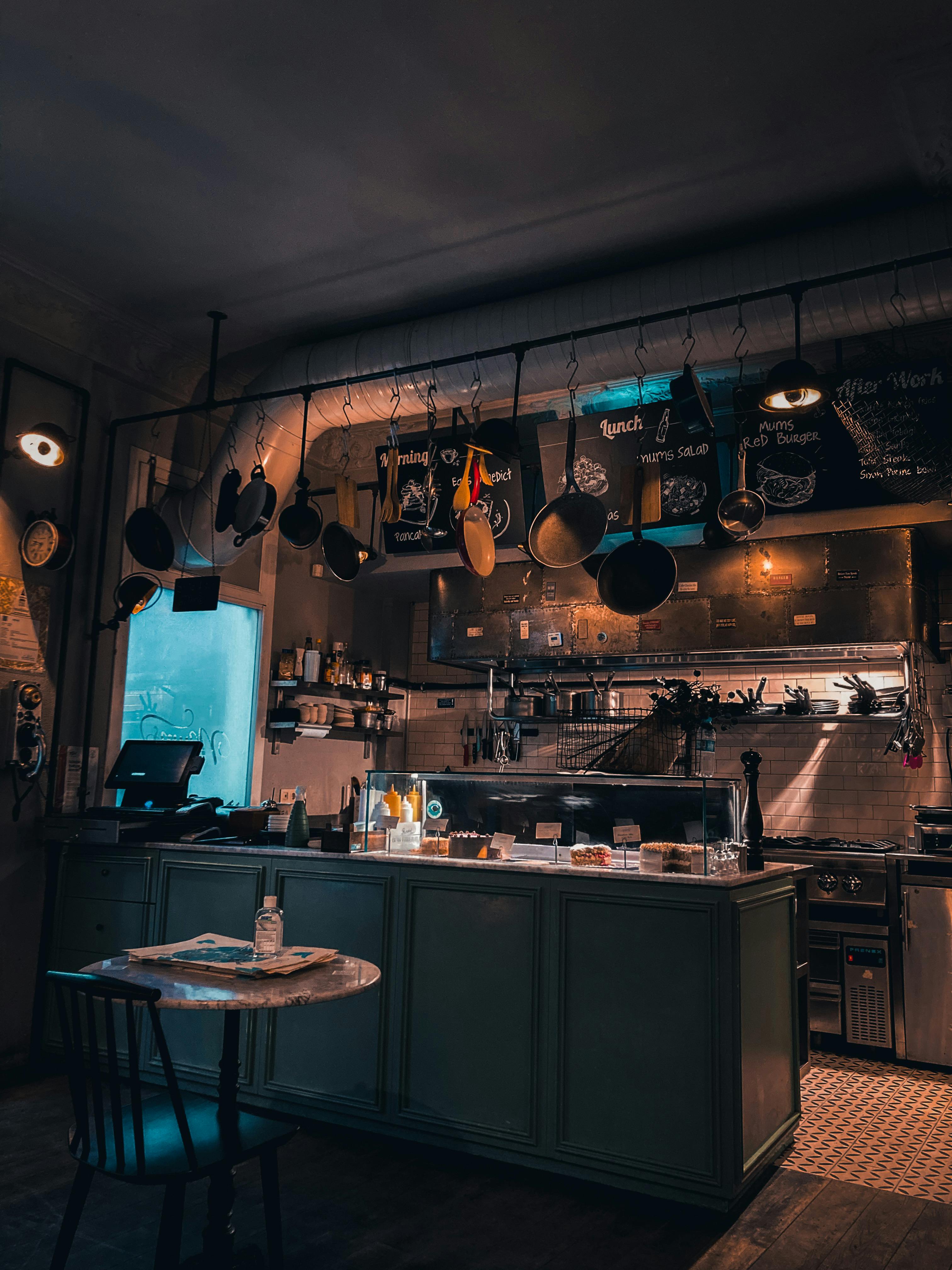 Rustic Cafe · Free Stock Photo