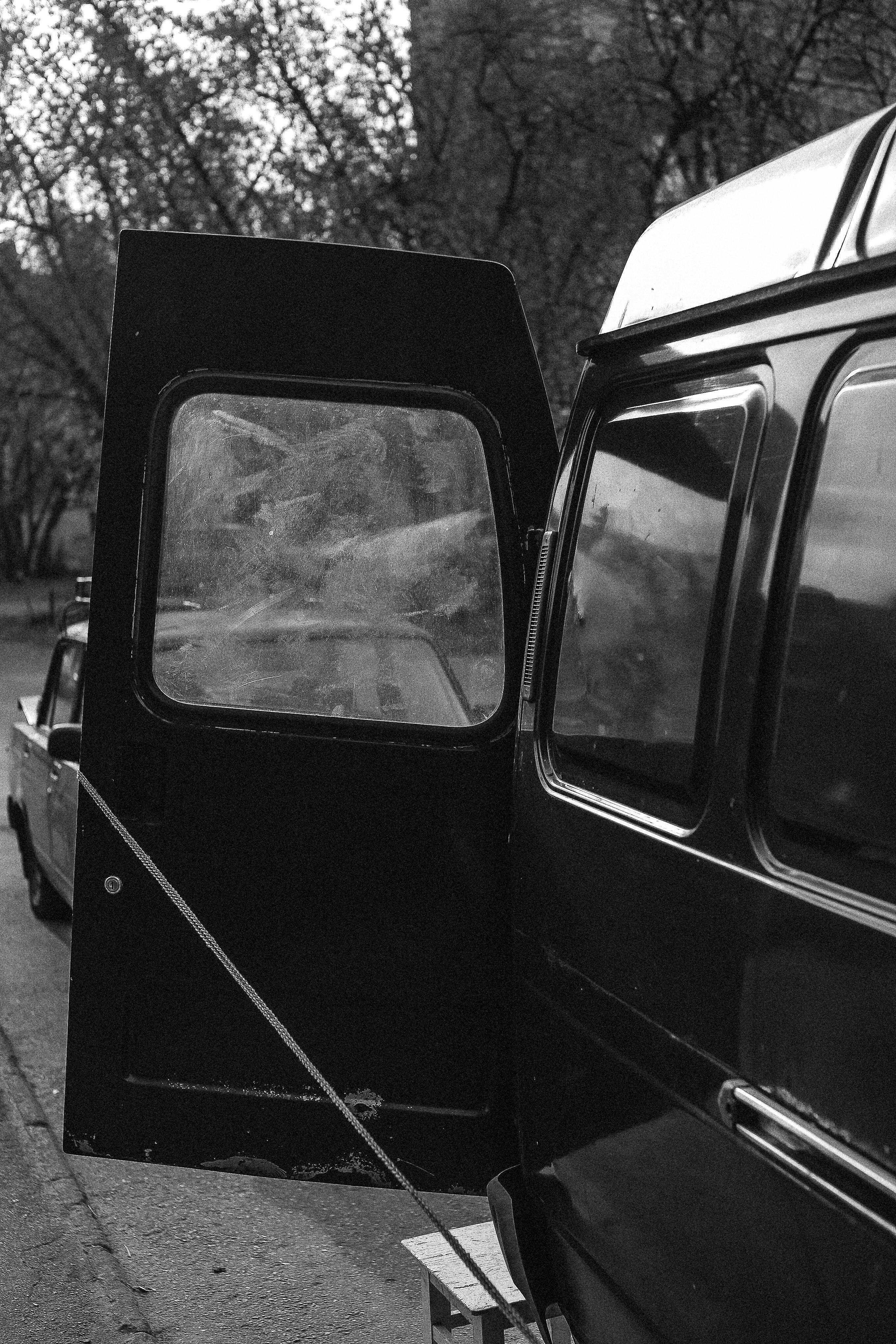 Opened Boot Door in Car · Free Stock Photo