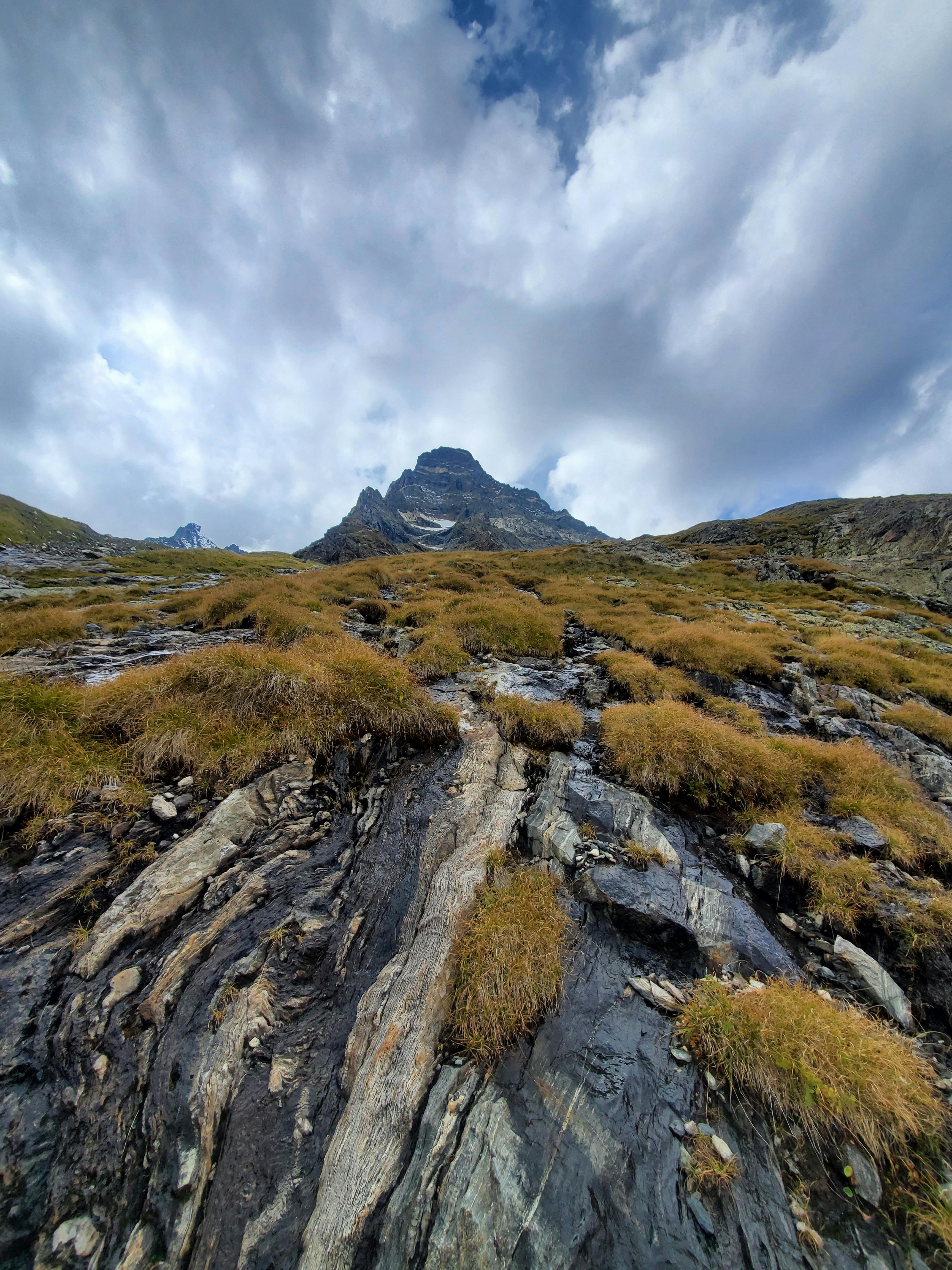 Clouds over Mountain · Free Stock Photo