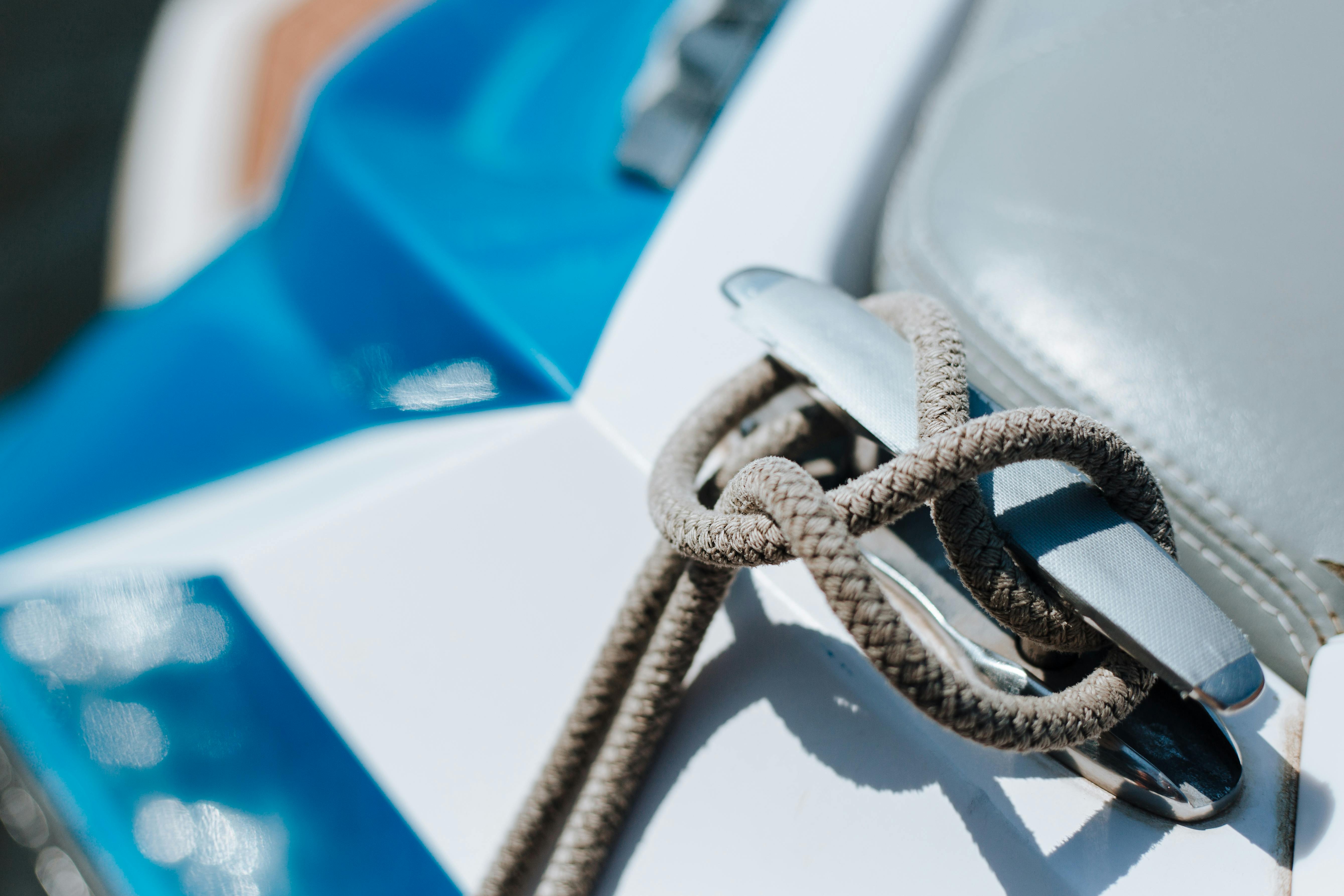 Gray Rope Tied on Rusty Post · Free Stock Photo