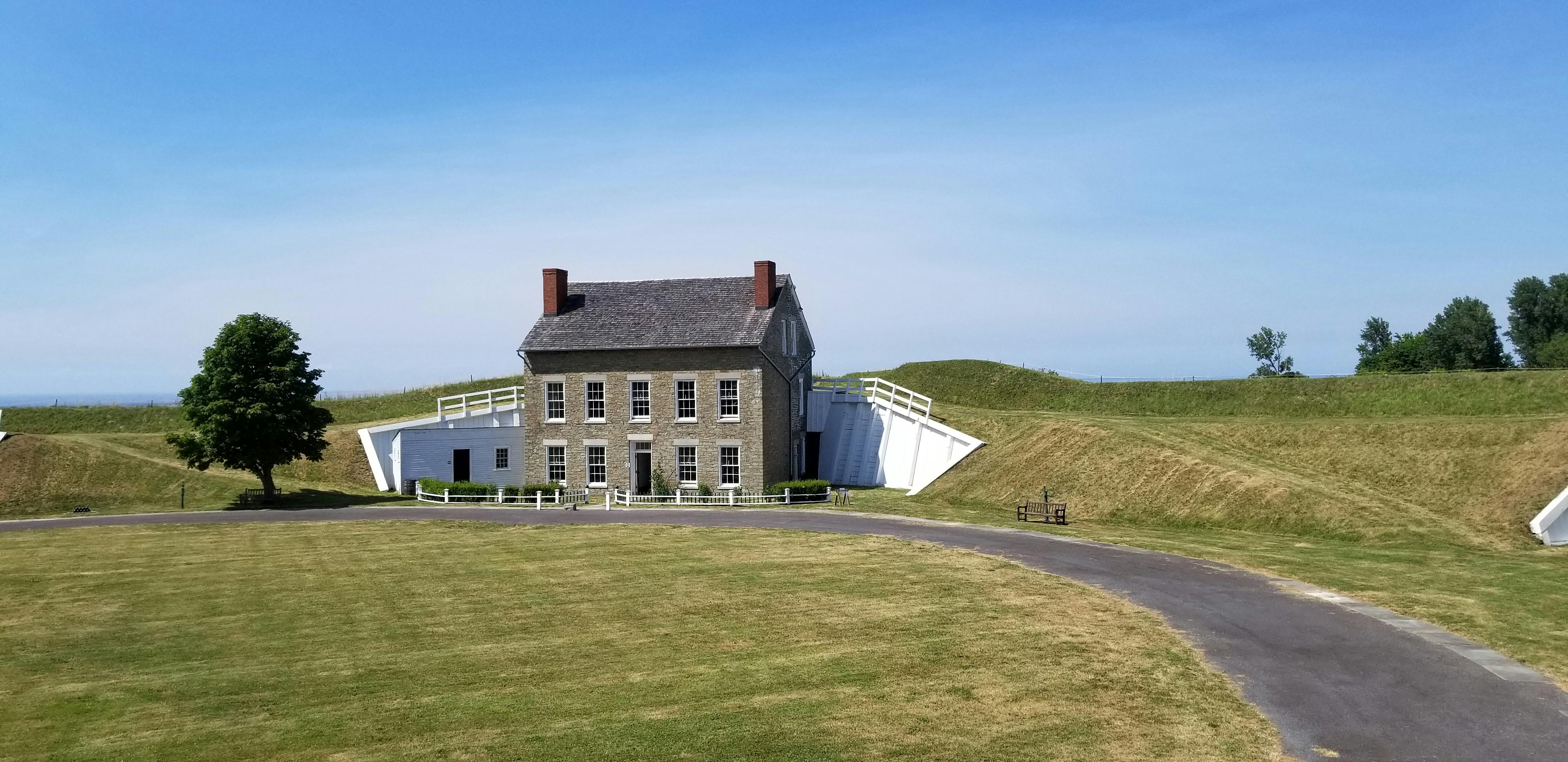 Colonial House Photos, Download The BEST Free Colonial House Stock ...