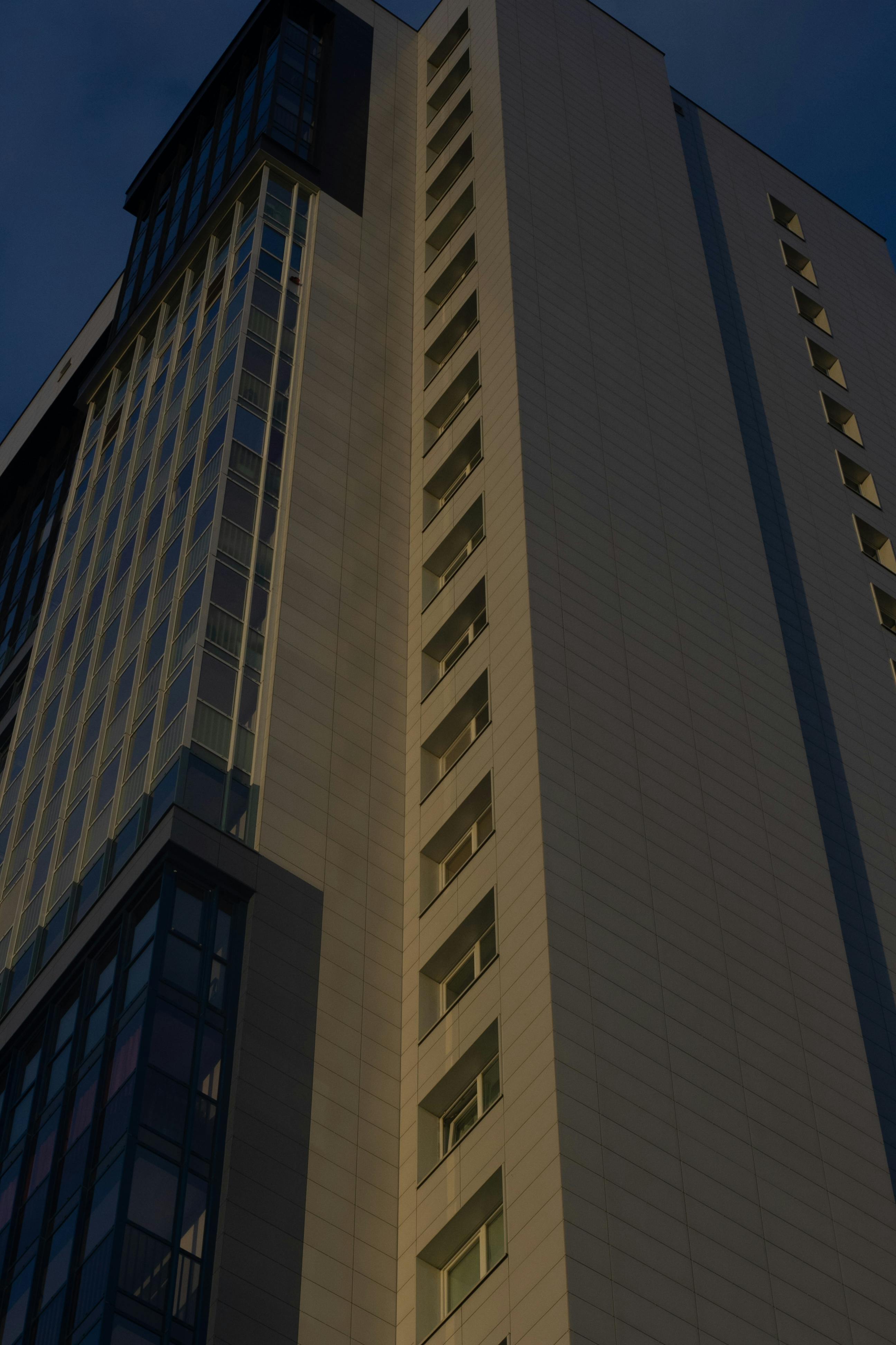 Low Angle Photography of High Rise Modern Building · Free Stock Photo