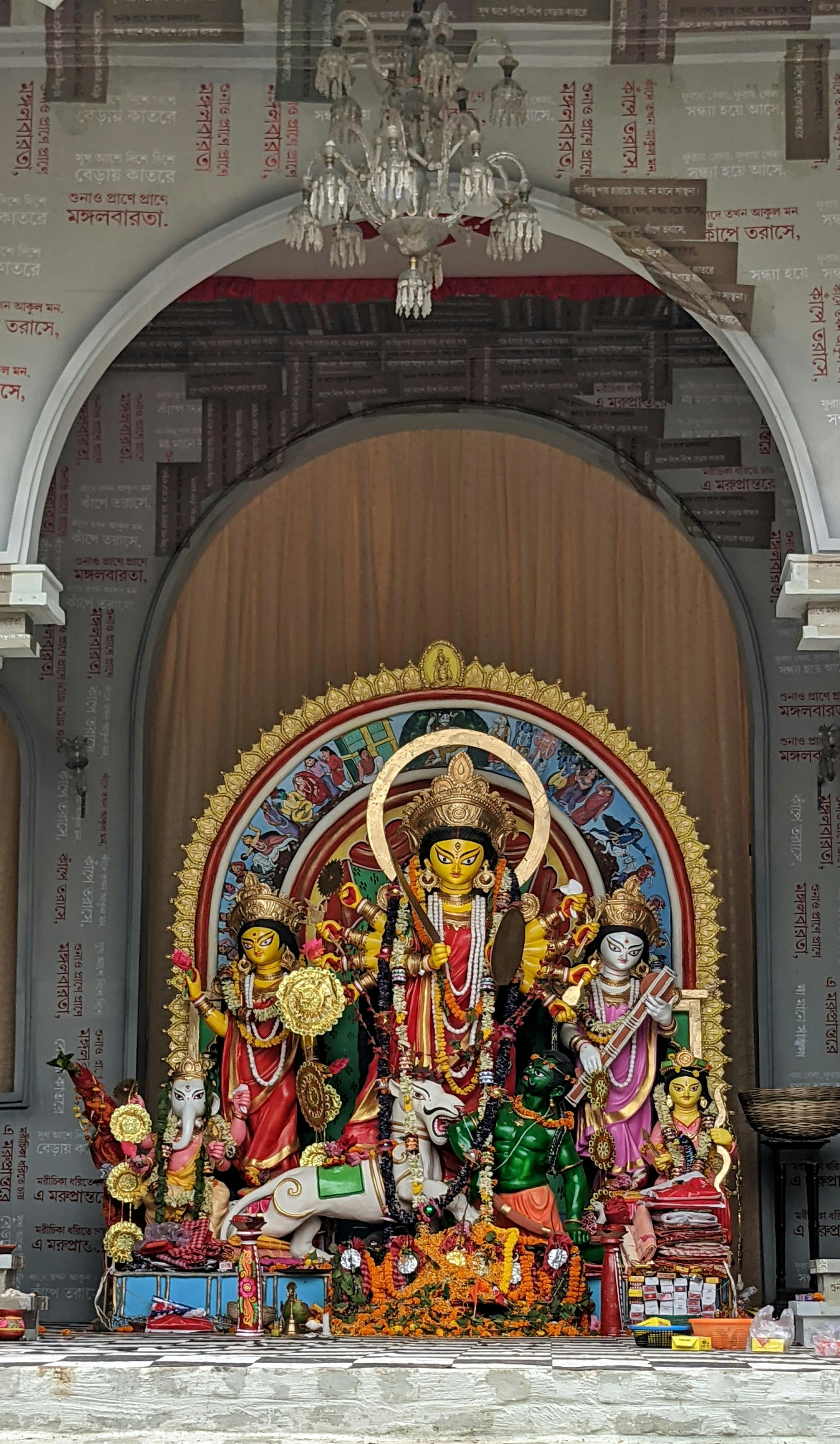 Statue of Eastern God in Park · Free Stock Photo