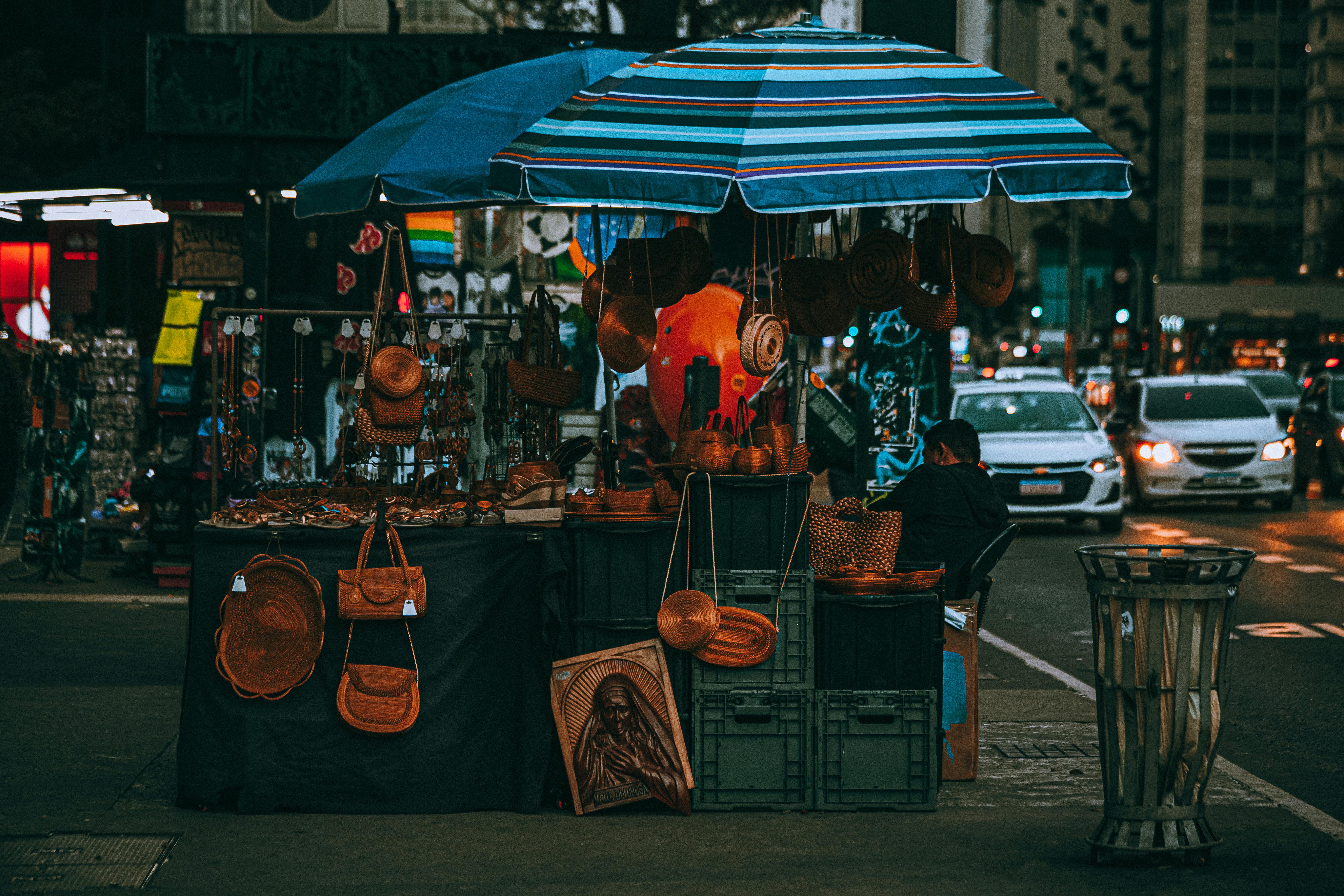 Rattan Bag Stall on the street · Free Stock Photo
