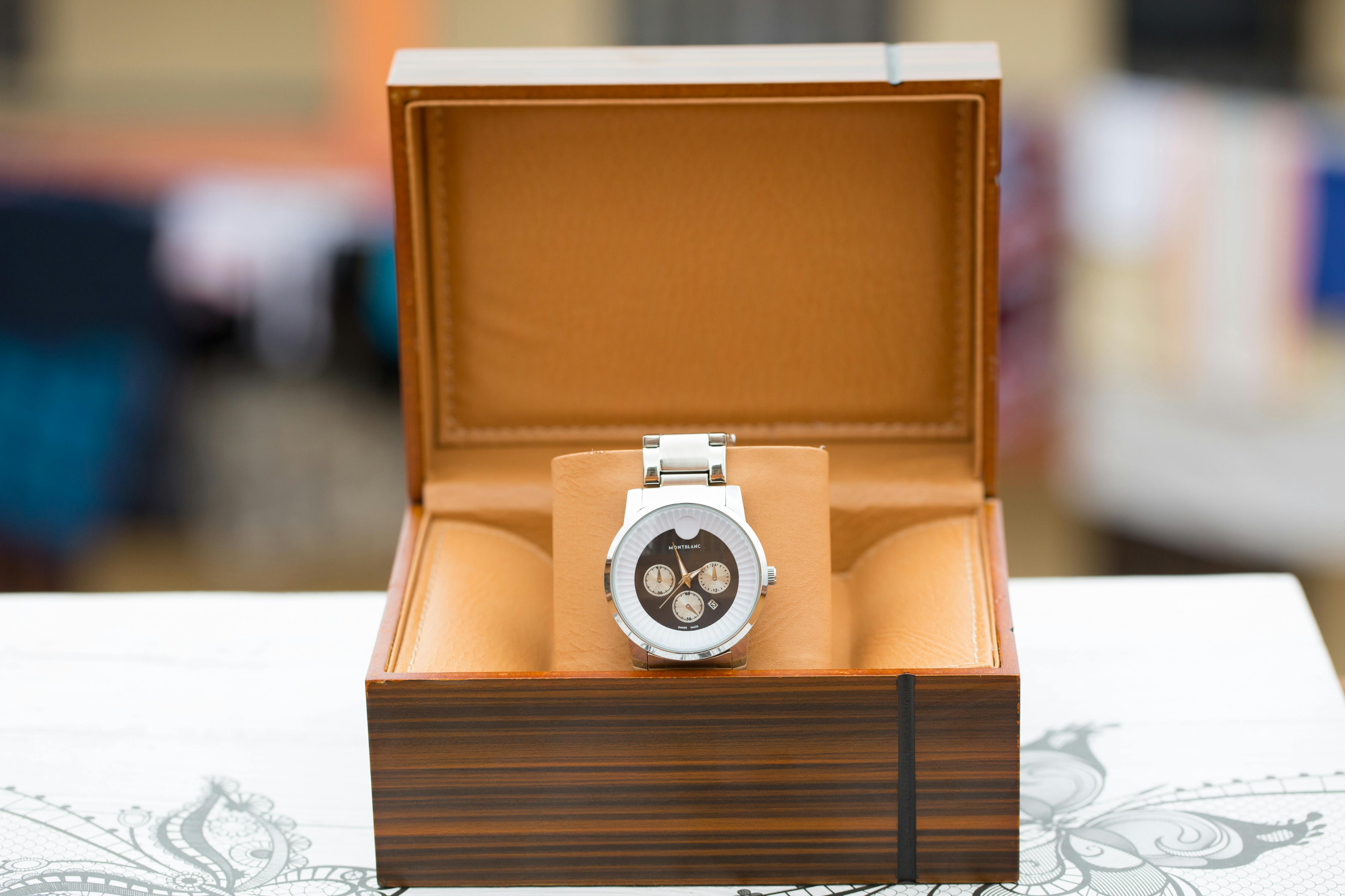 Time In A Box Photos, Download The BEST Free Time In A Box Stock Photos ...