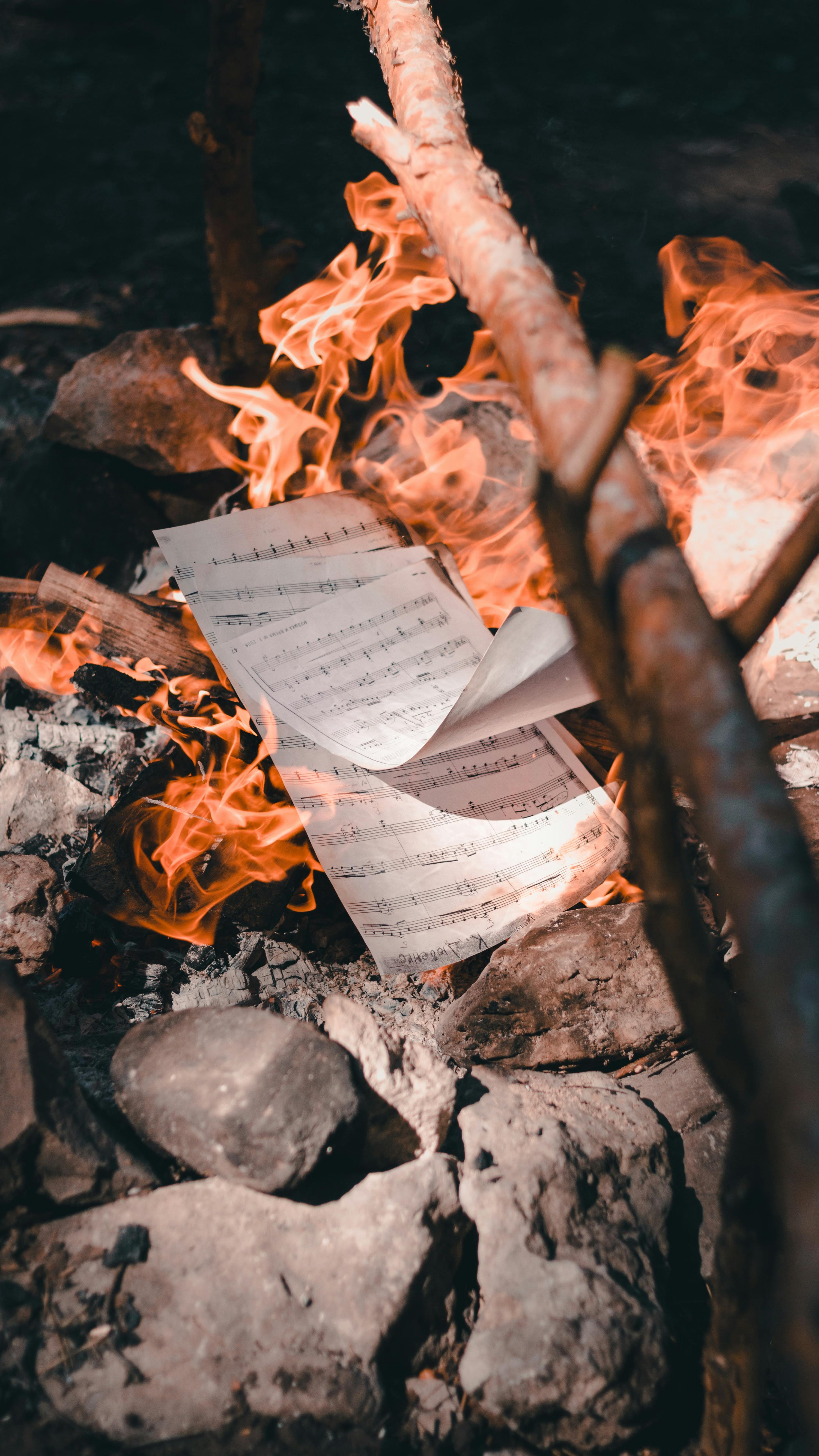Flame on Burning Notes · Free Stock Photo