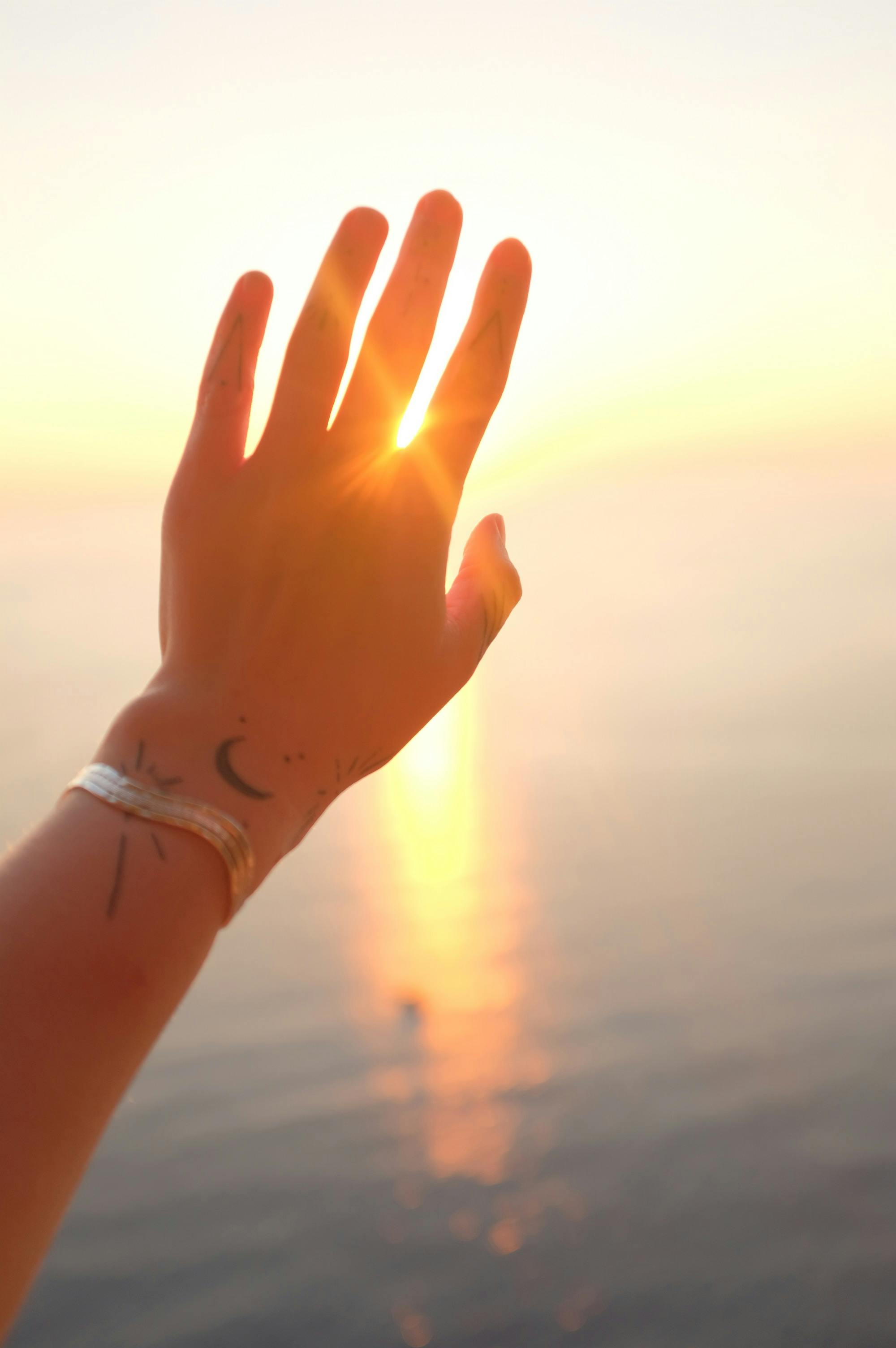 Sun Raising Photos, Download The BEST Free Sun Raising Stock Photos ...