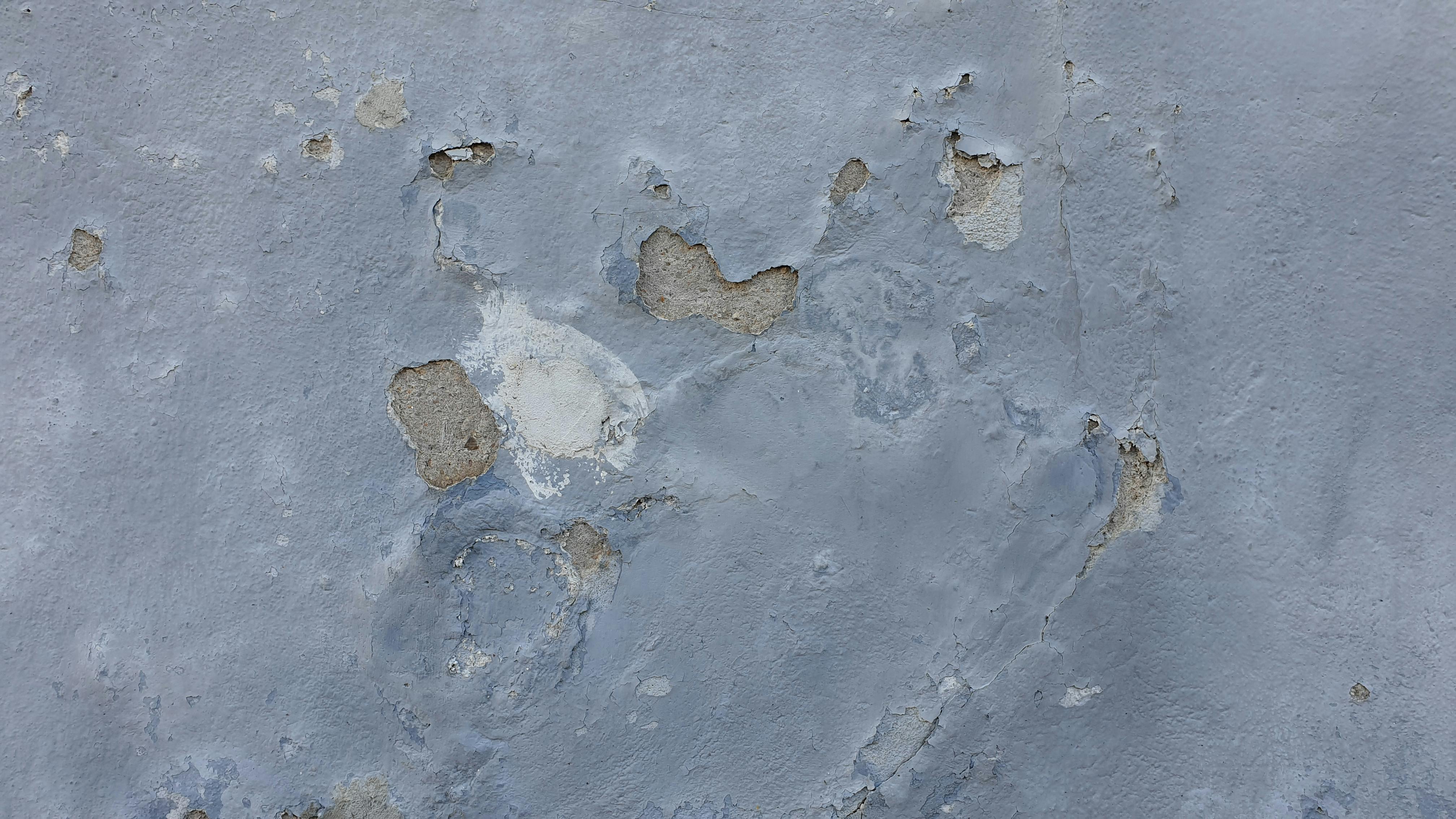 Damaged Gray Concrete Wall · Free Stock Photo