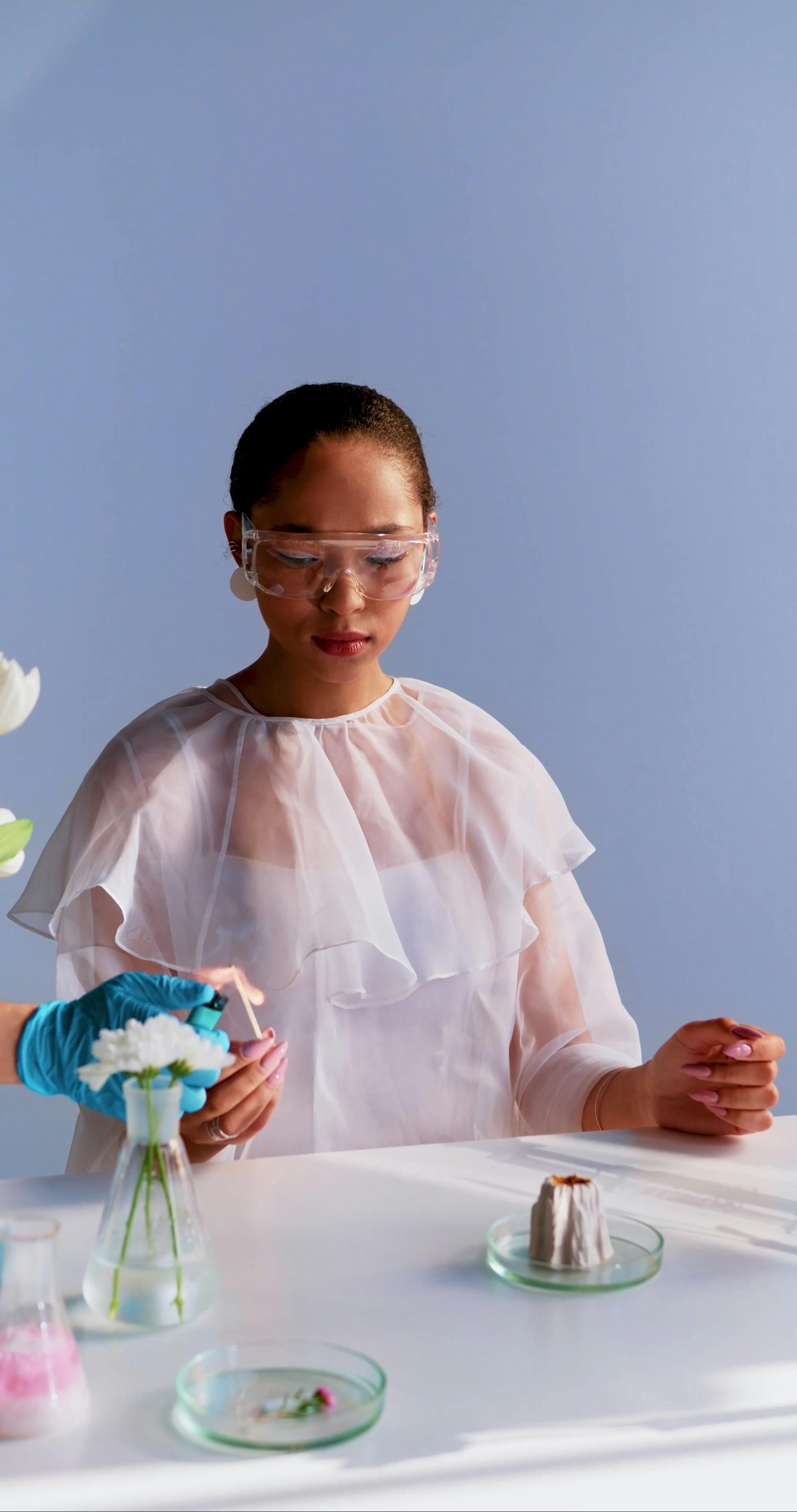 Vídeos de stock gratuitos sobre cerilla, experimentar, flor ...