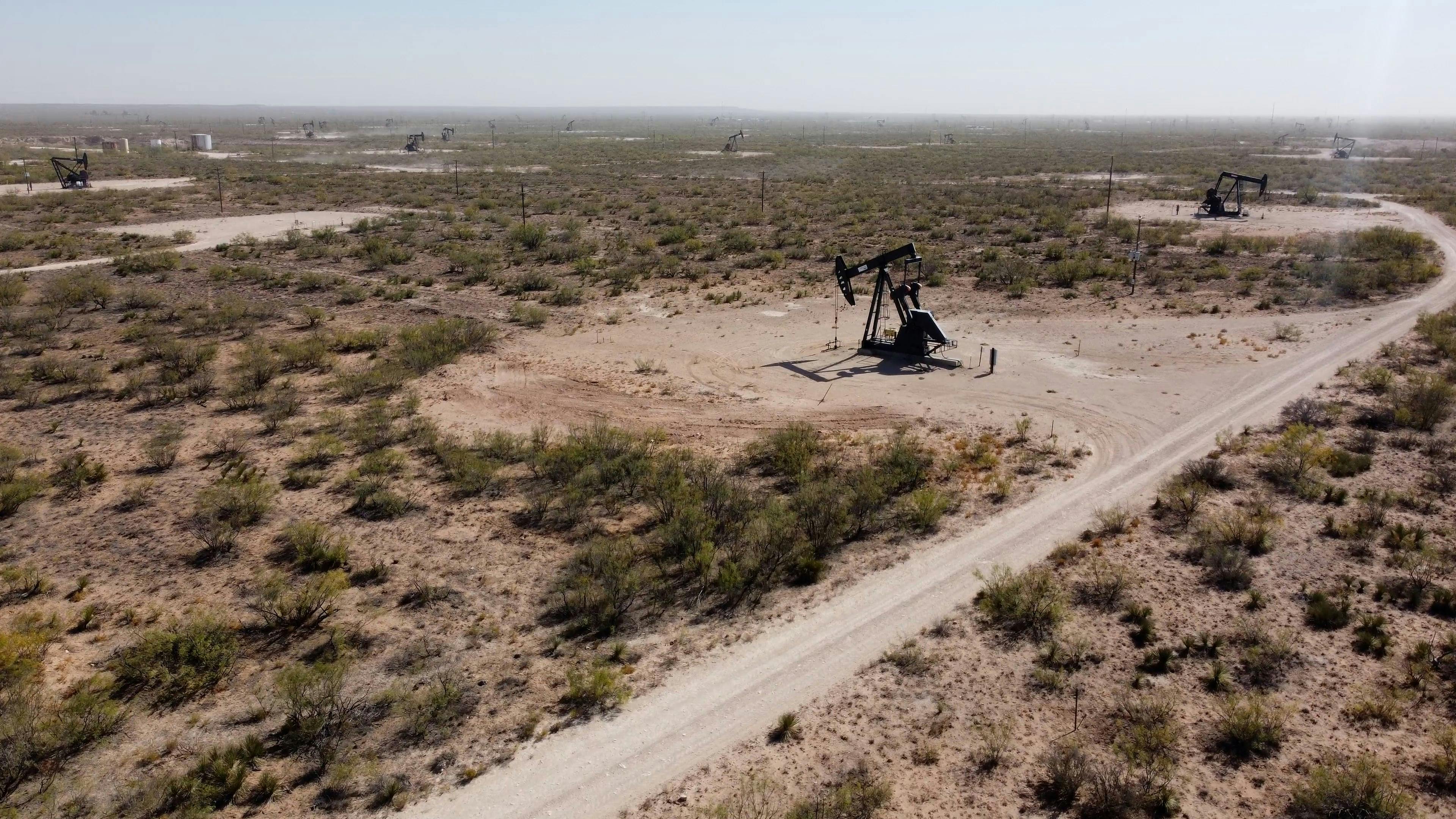 Oil Drilling Videos, Download The BEST Free 4k Stock Video Footage ...