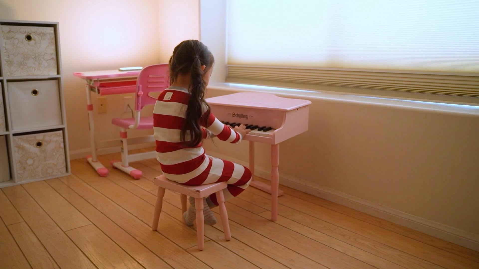 Small Piano Videos, Download The BEST Free 4k Stock Video Footage ...