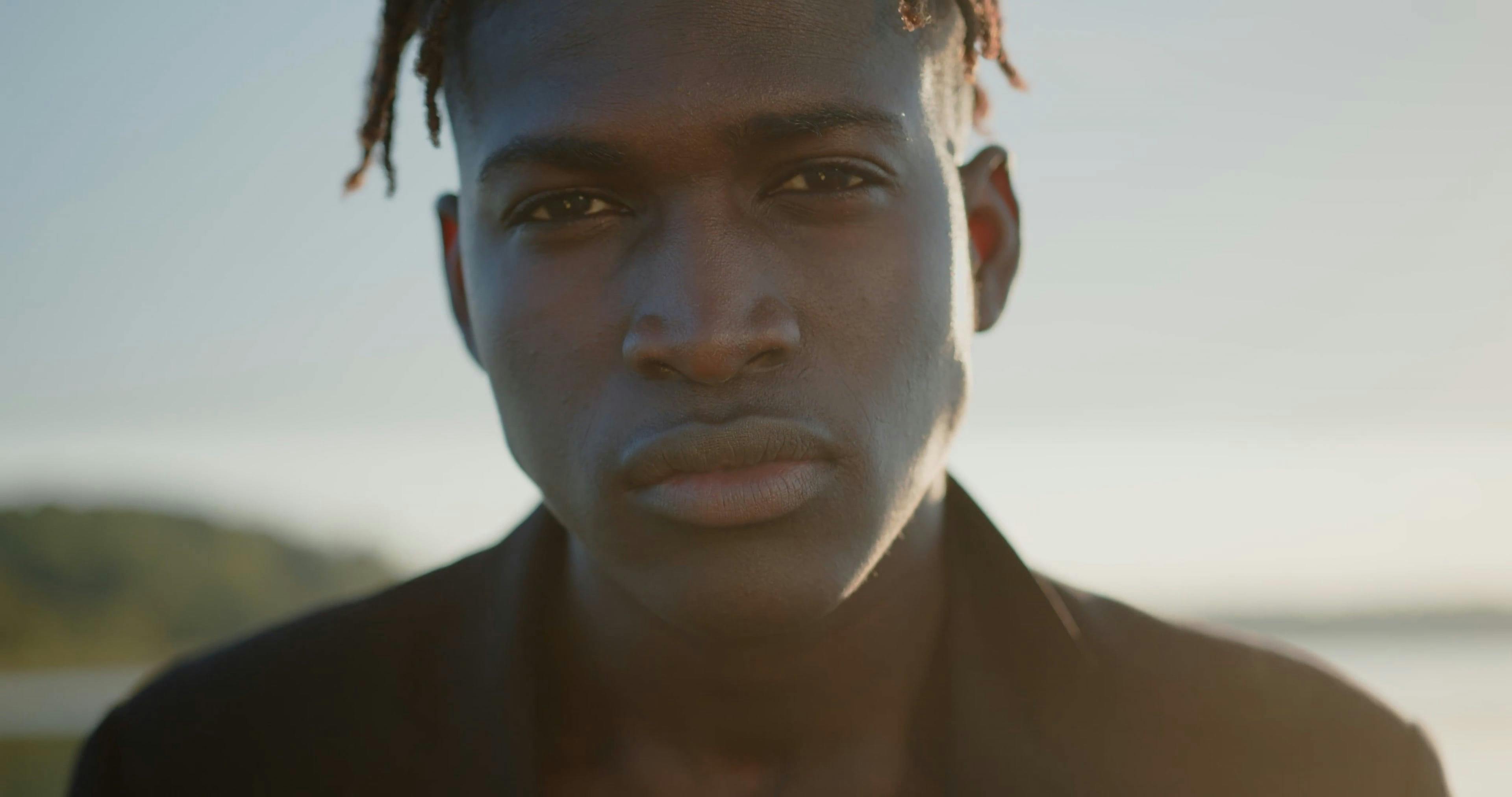 Man Face with Water behind · Free Stock Video